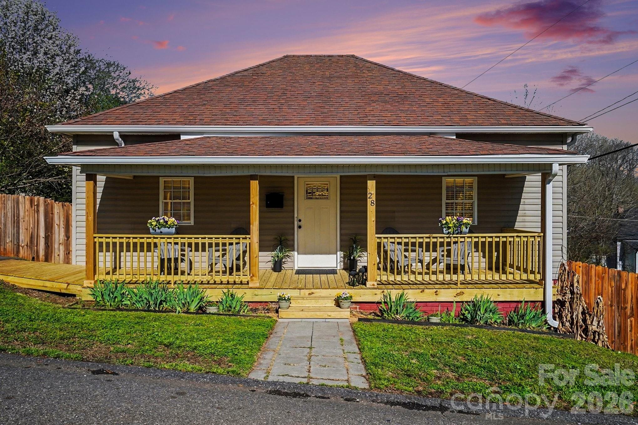 28 2nd Street, Cramerton, NC - photo 2 of 35