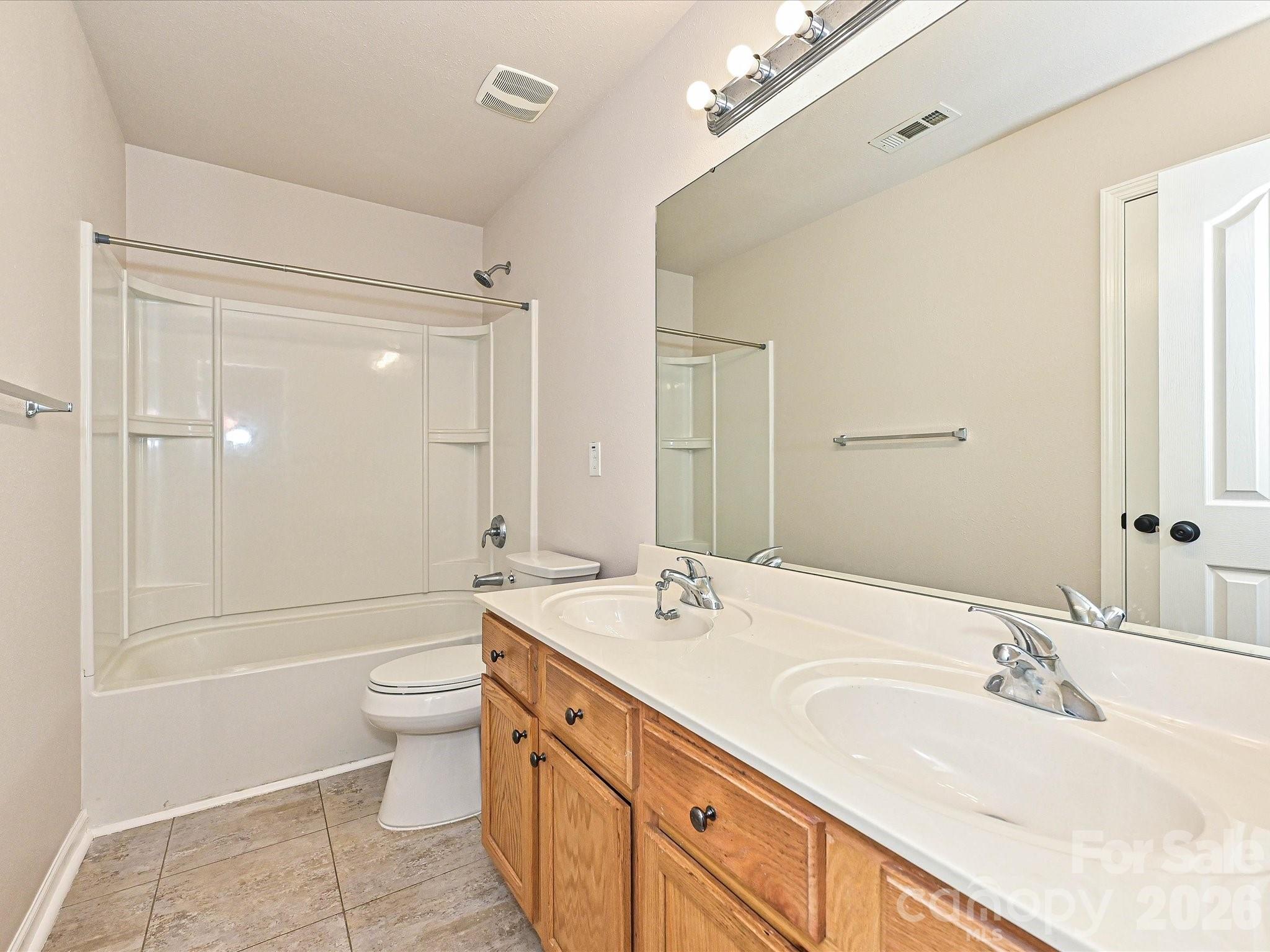 Photo 8 of 6302 Summerour Place, Charlotte, NC