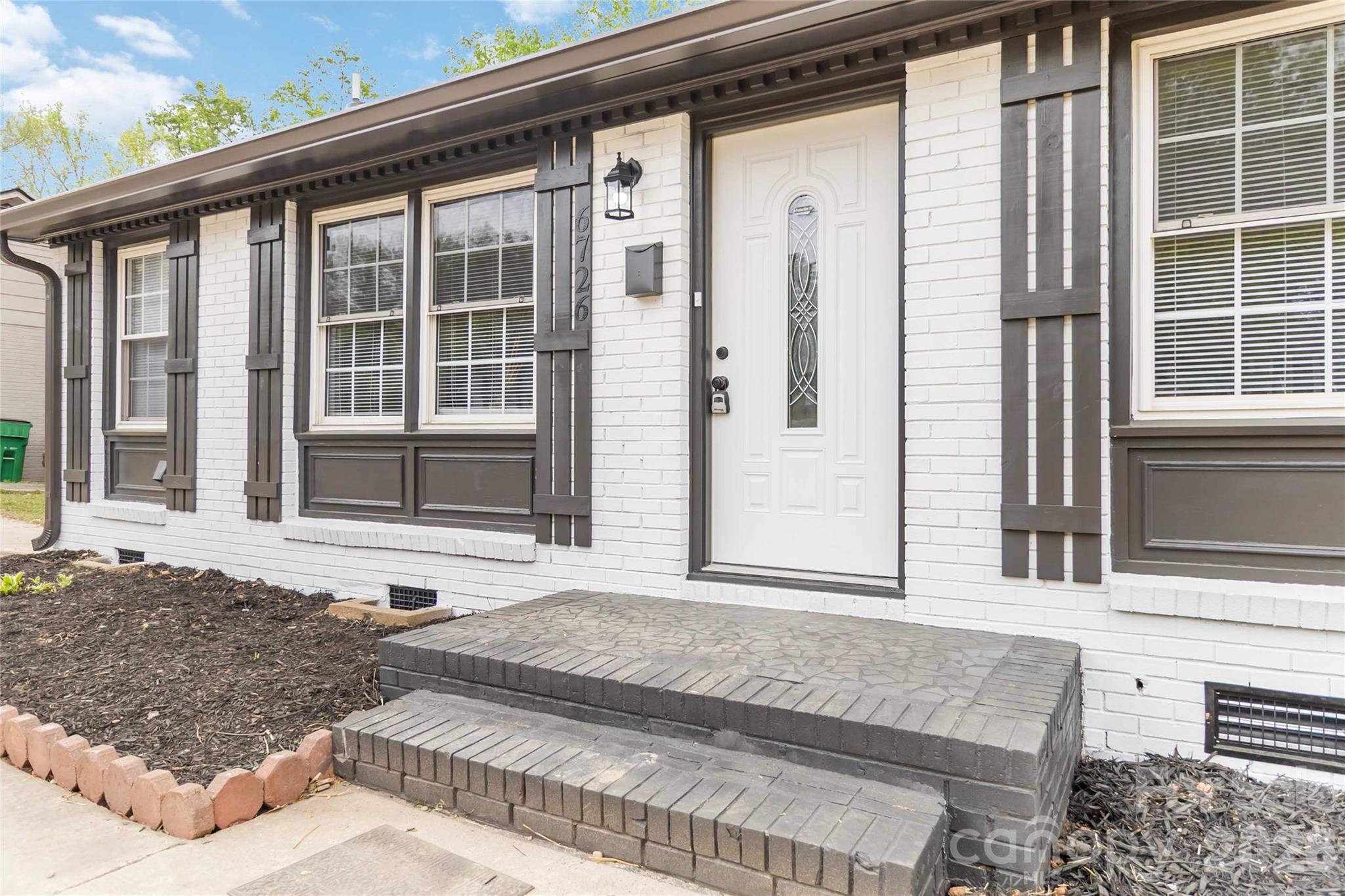 Photo 3 of 6726 Barrington Drive, Charlotte, NC