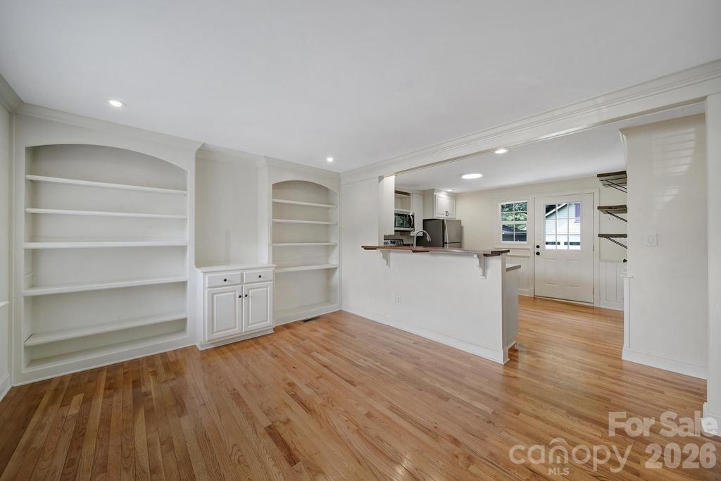 Photo 4 of 2715 Springway Drive, Charlotte, NC