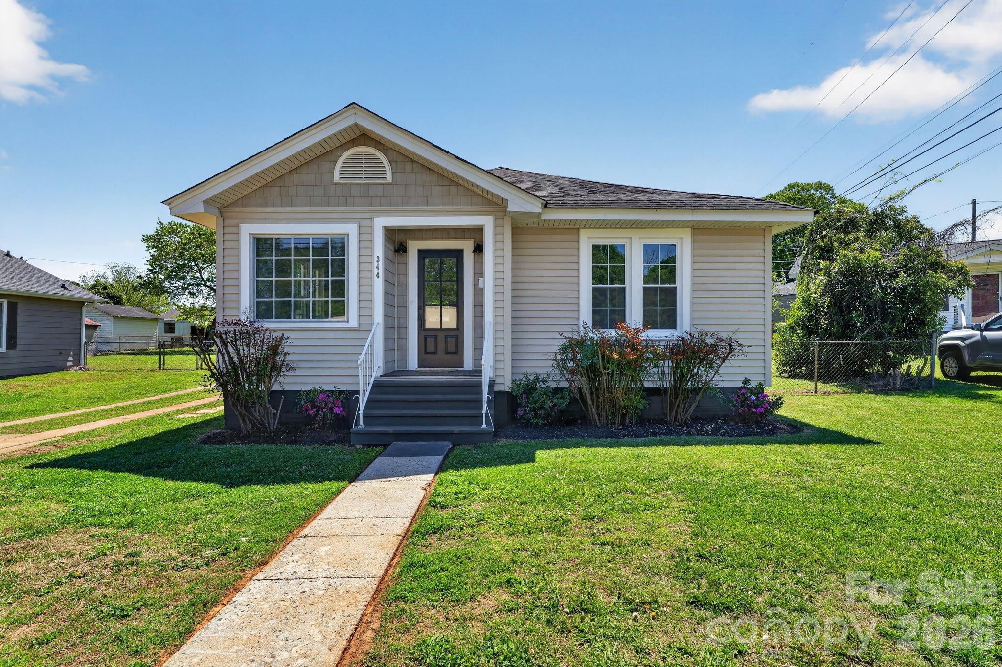 344 Mayflower Avenue, Cramerton, NC - photo 2 of 28