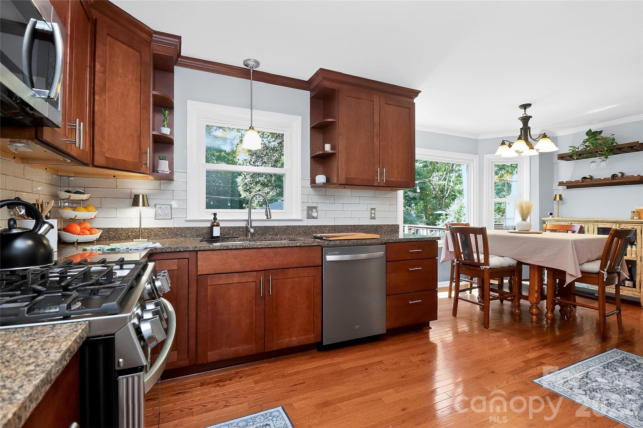 Photo 8 of 4007 Meadowridge Drive, Charlotte, NC