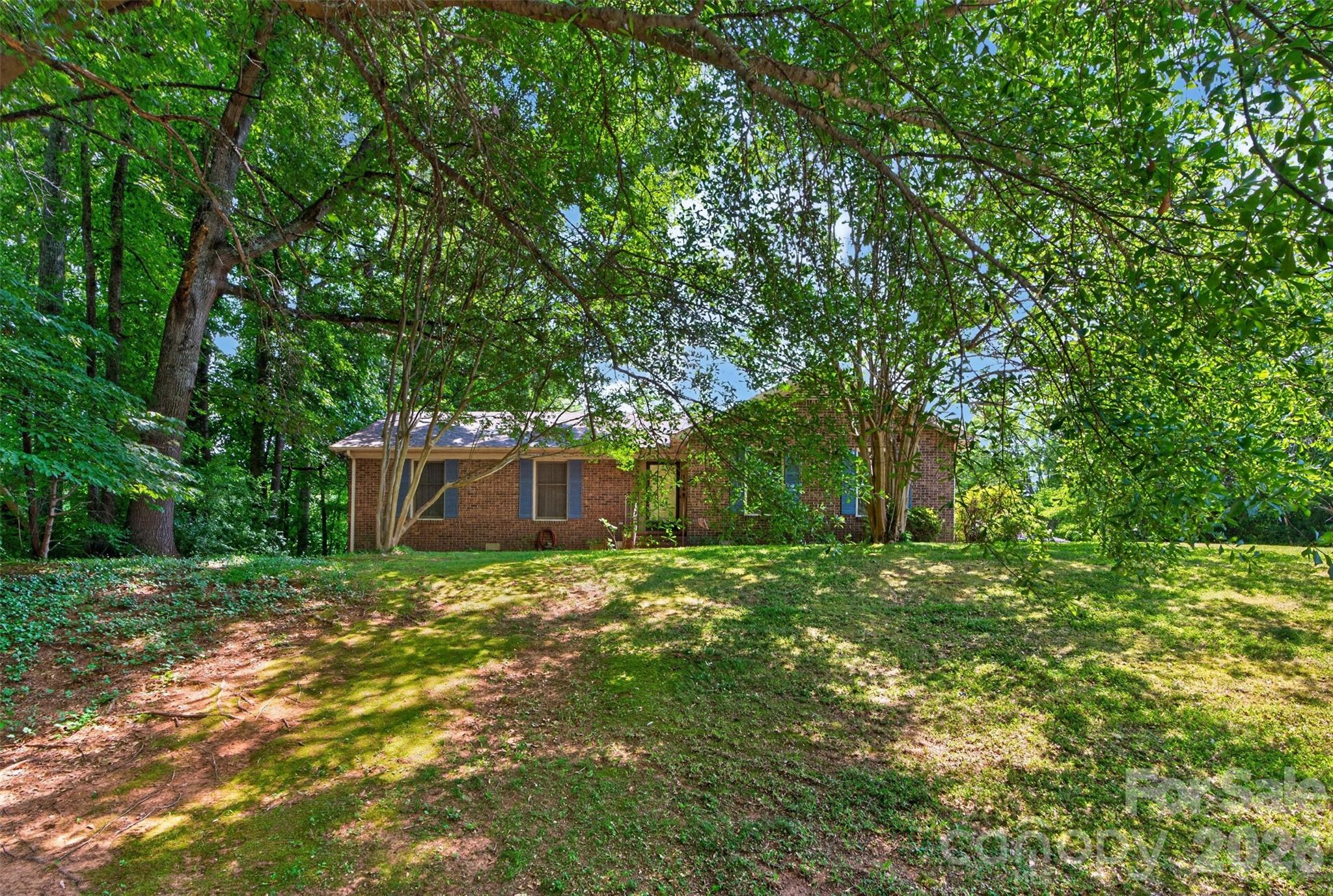 104 Hallett Street, Fort Mill, SC - photo 3 of 49