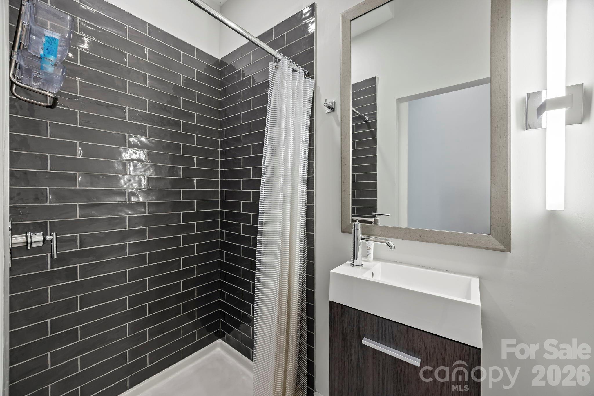 1062 Kenilworth Avenue, Charlotte, NC - photo 10 of 29
