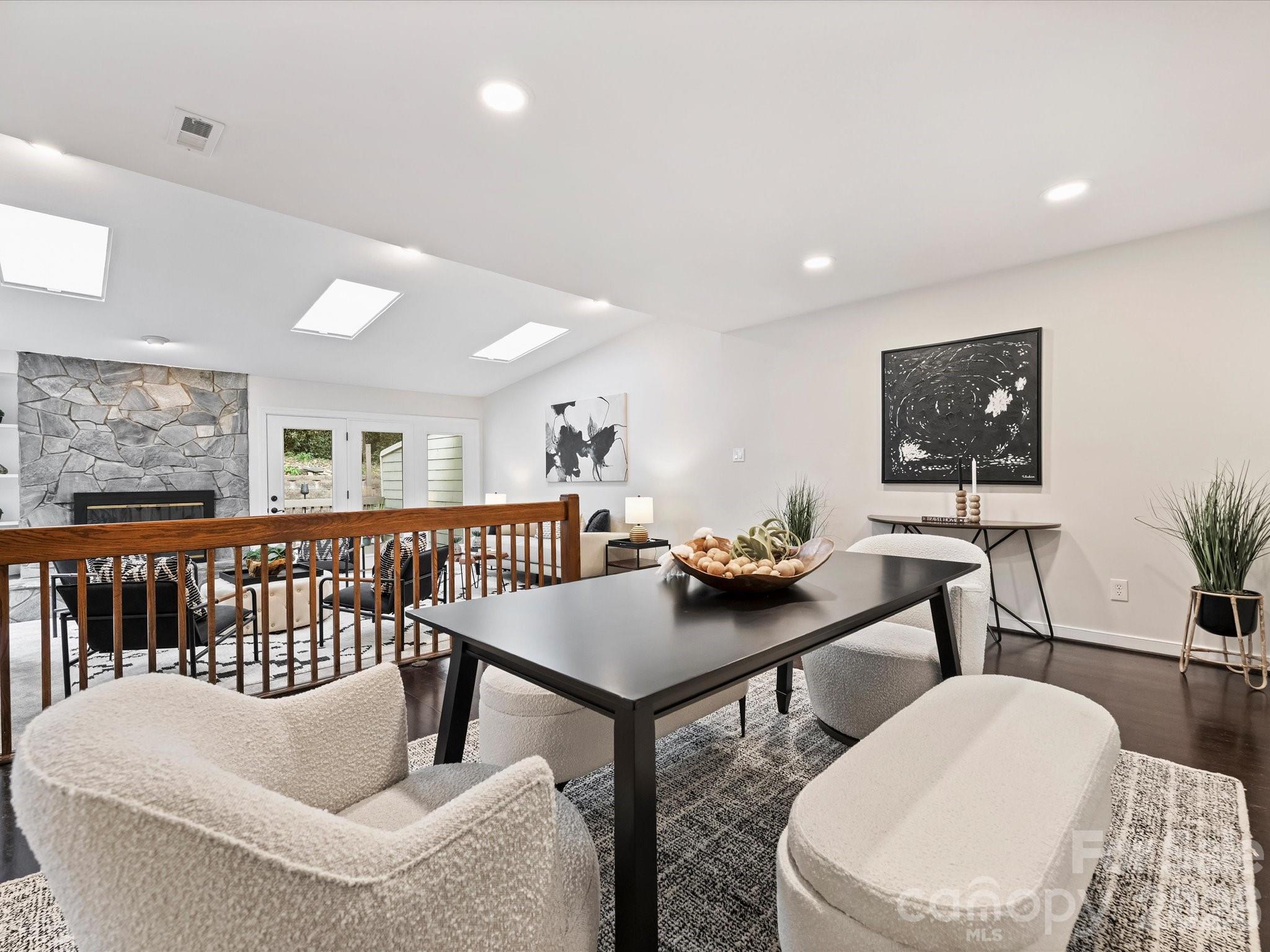Photo 5 of 6434 Brandonwood Court, Charlotte, NC