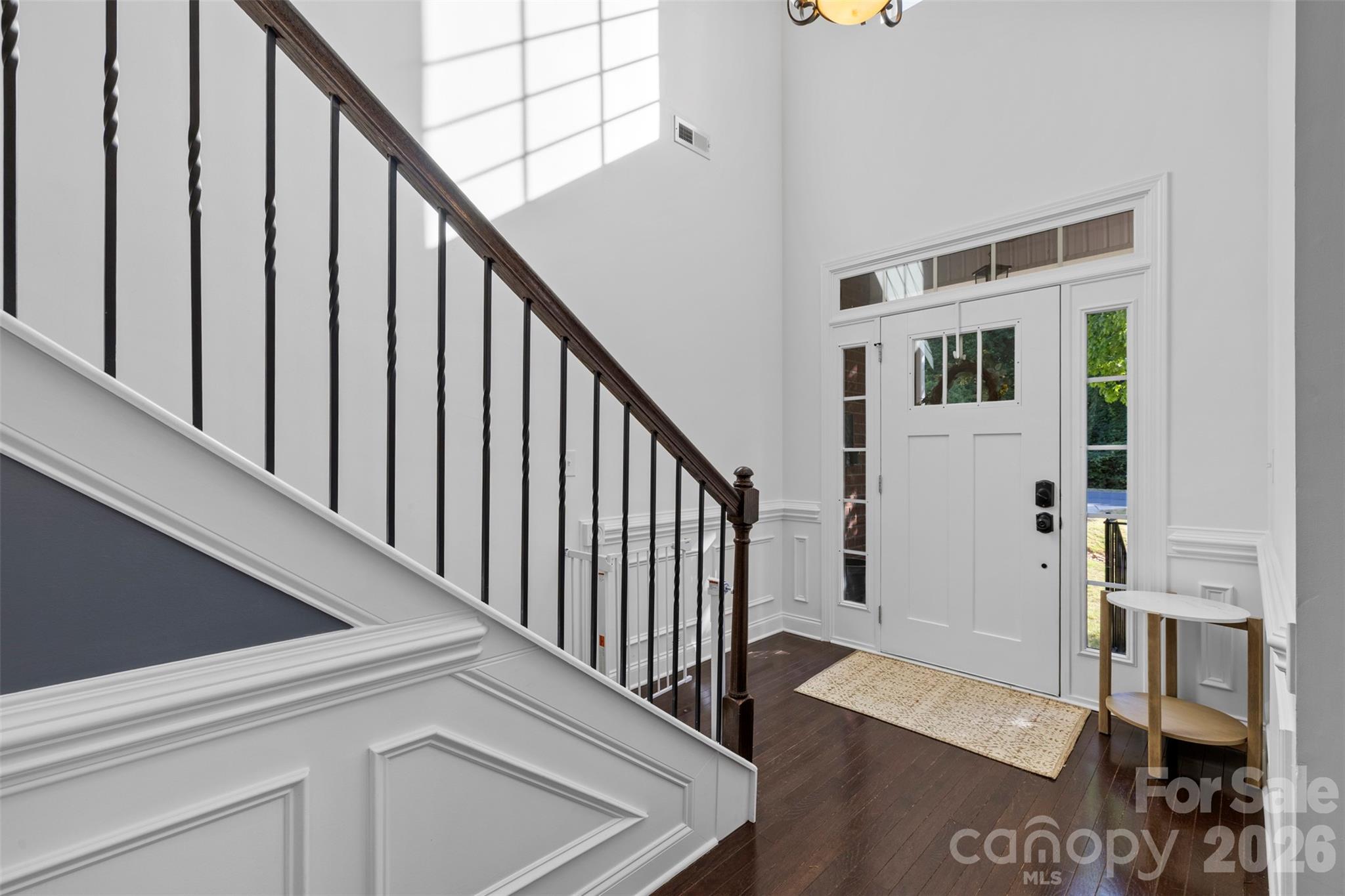 949 Autumn Glen Court, Lake Wylie, SC - photo 2 of 23
