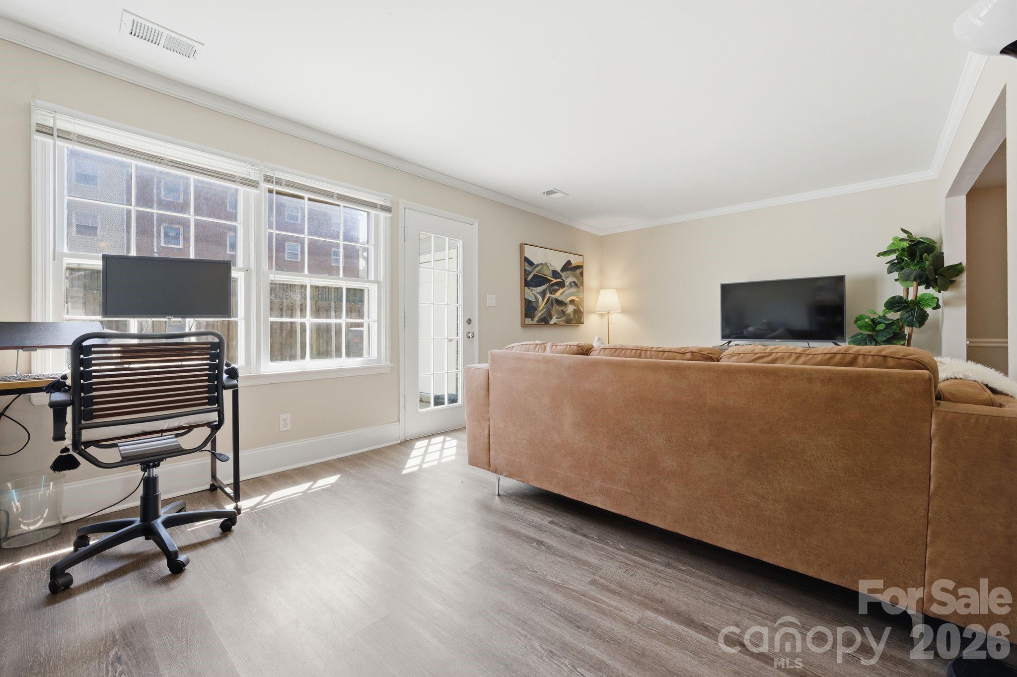 Photo 10 of 8033 Regent Park Lane, Charlotte, NC