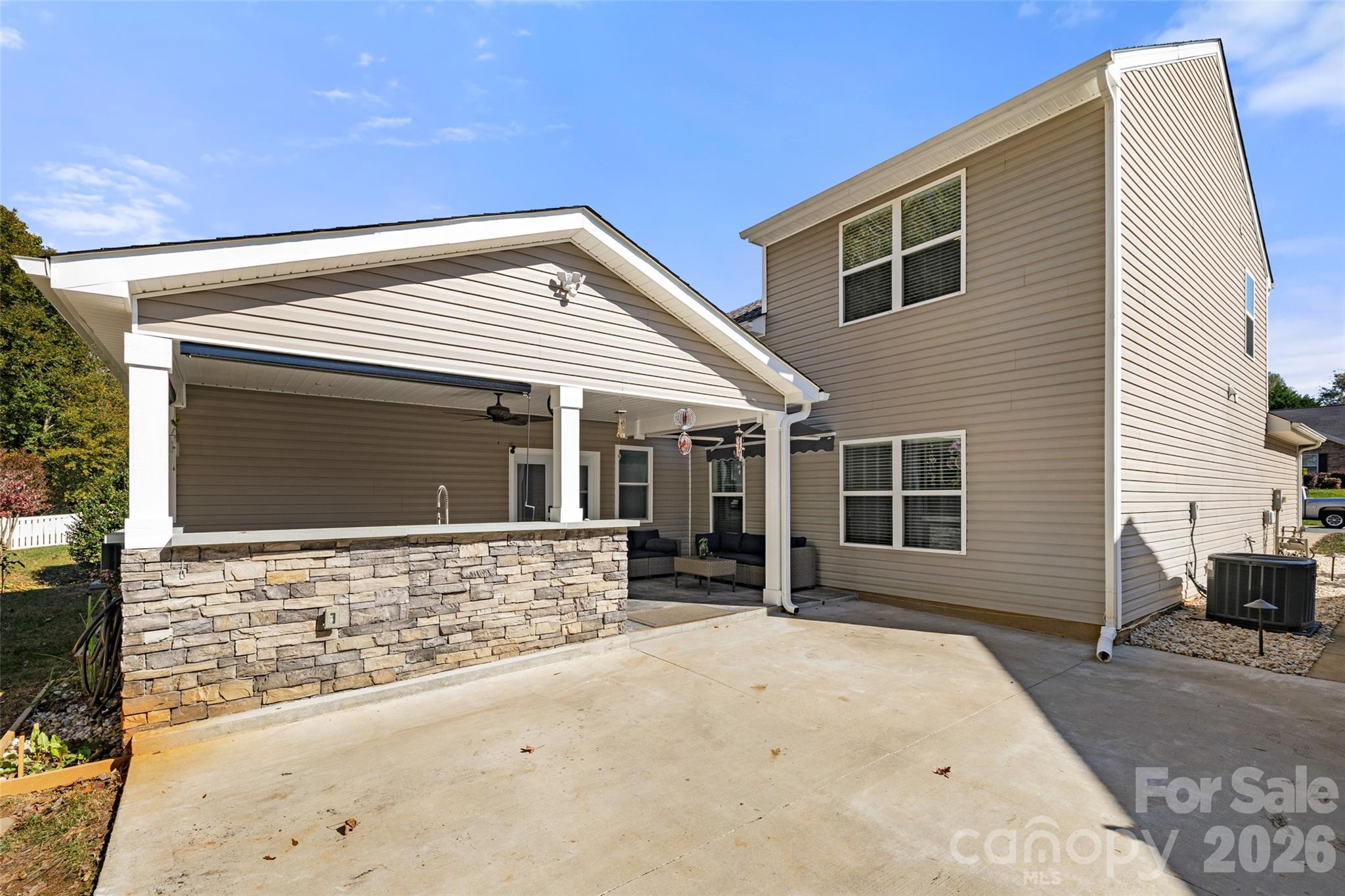 Photo 4 of 1828 Kilkenny Drive, Clover, SC
