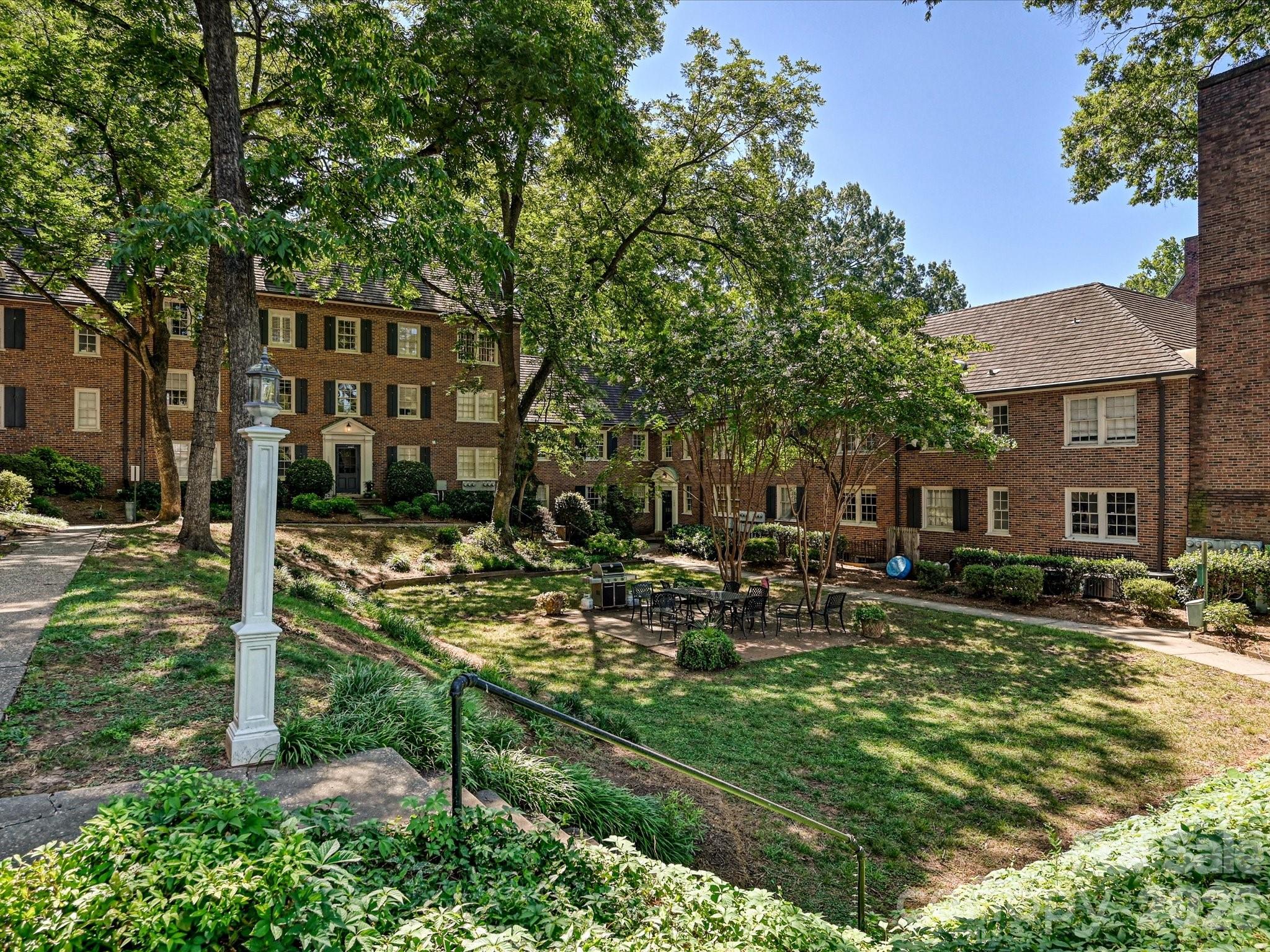 Photo 15 of 107 S Laurel Avenue101A, Charlotte, NC
