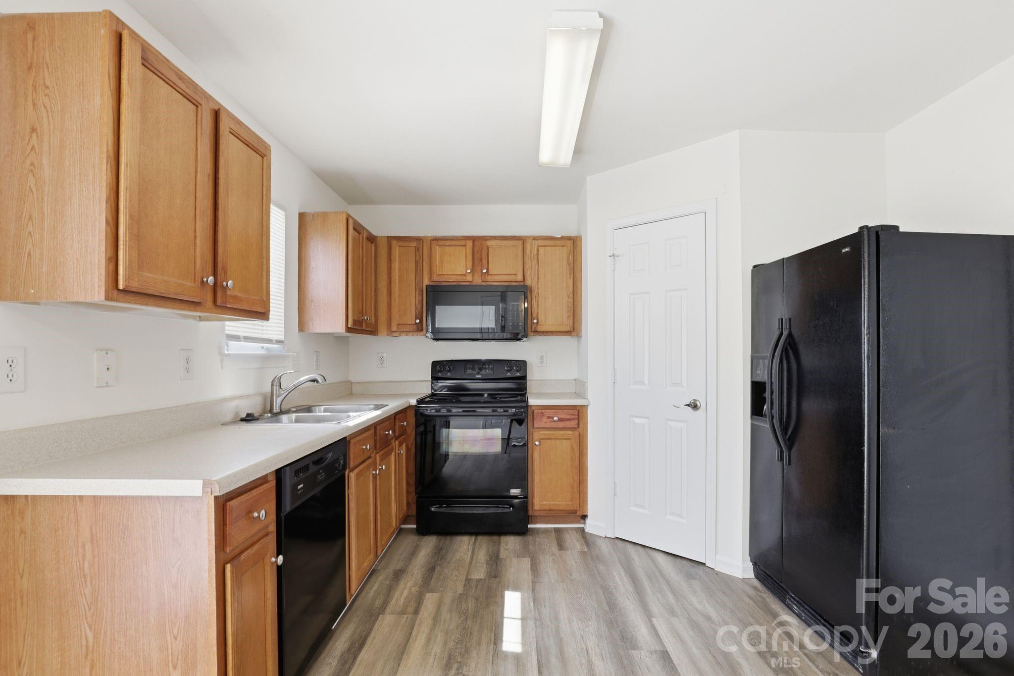 Photo 8 of 5623 Henderson Oaks Drive, Charlotte, NC
