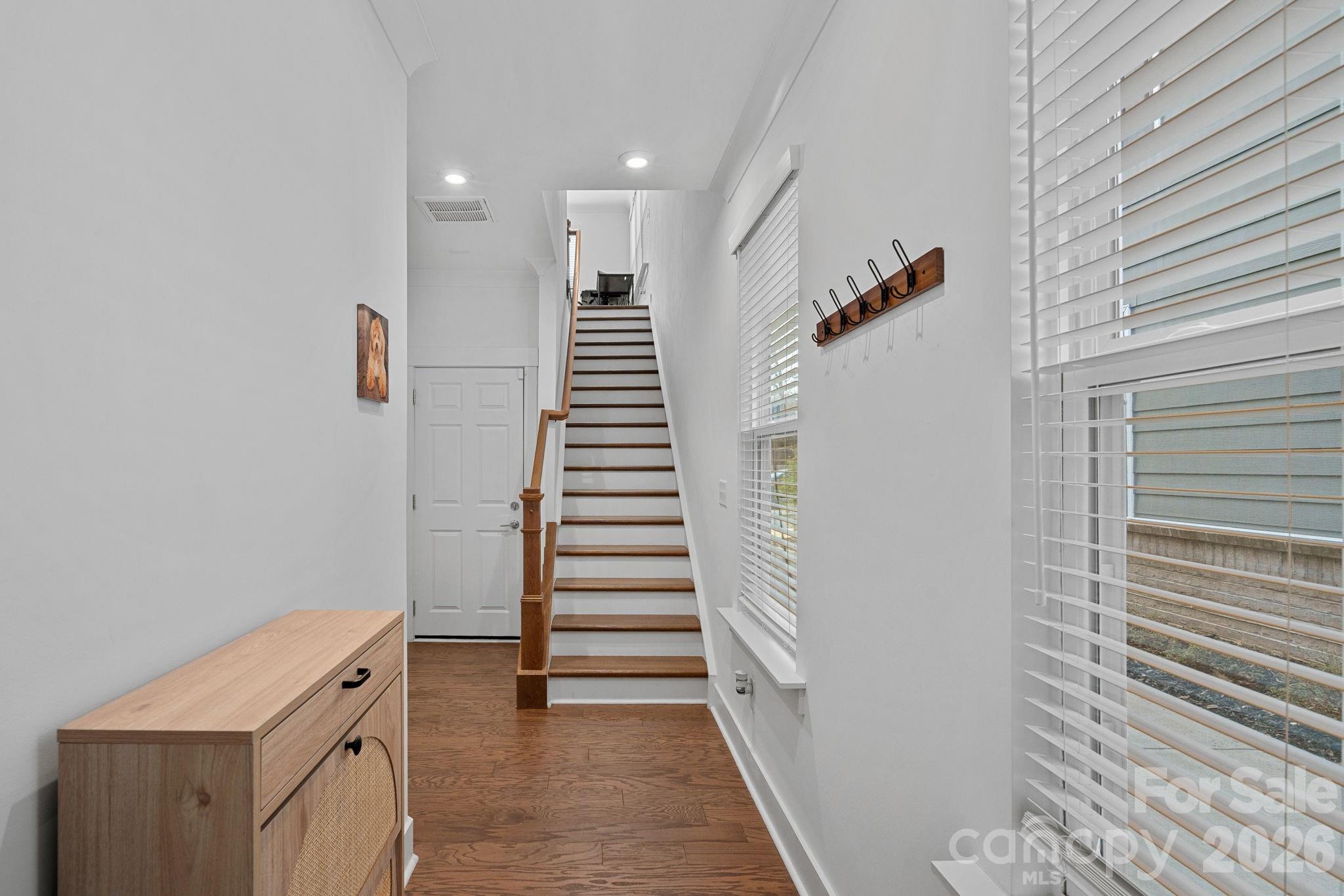 Photo 3 of 4012 Capital Ridge Court, Charlotte, NC