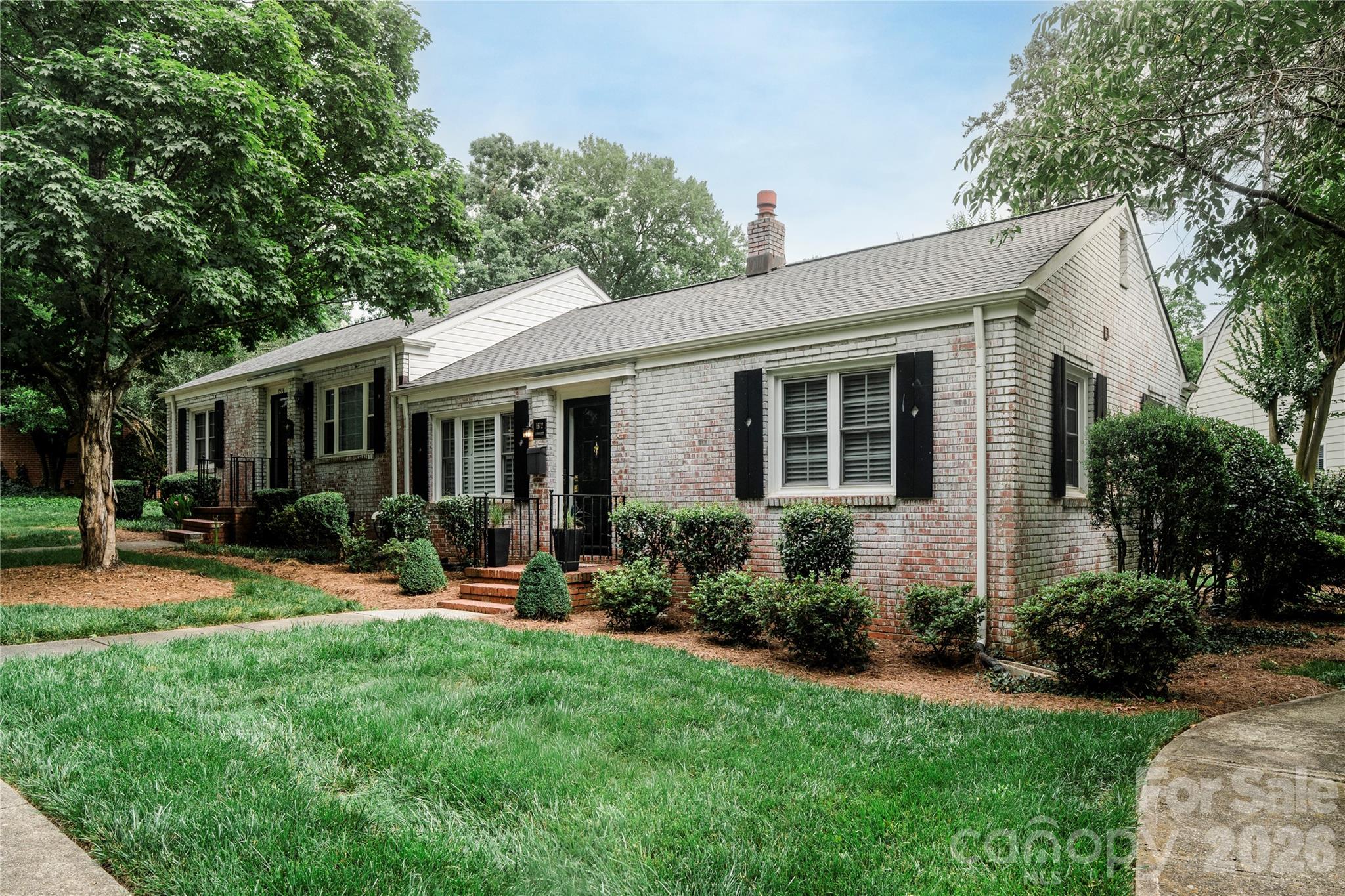 Photo 3 of 1972 Lynnwood Drive, Charlotte, NC