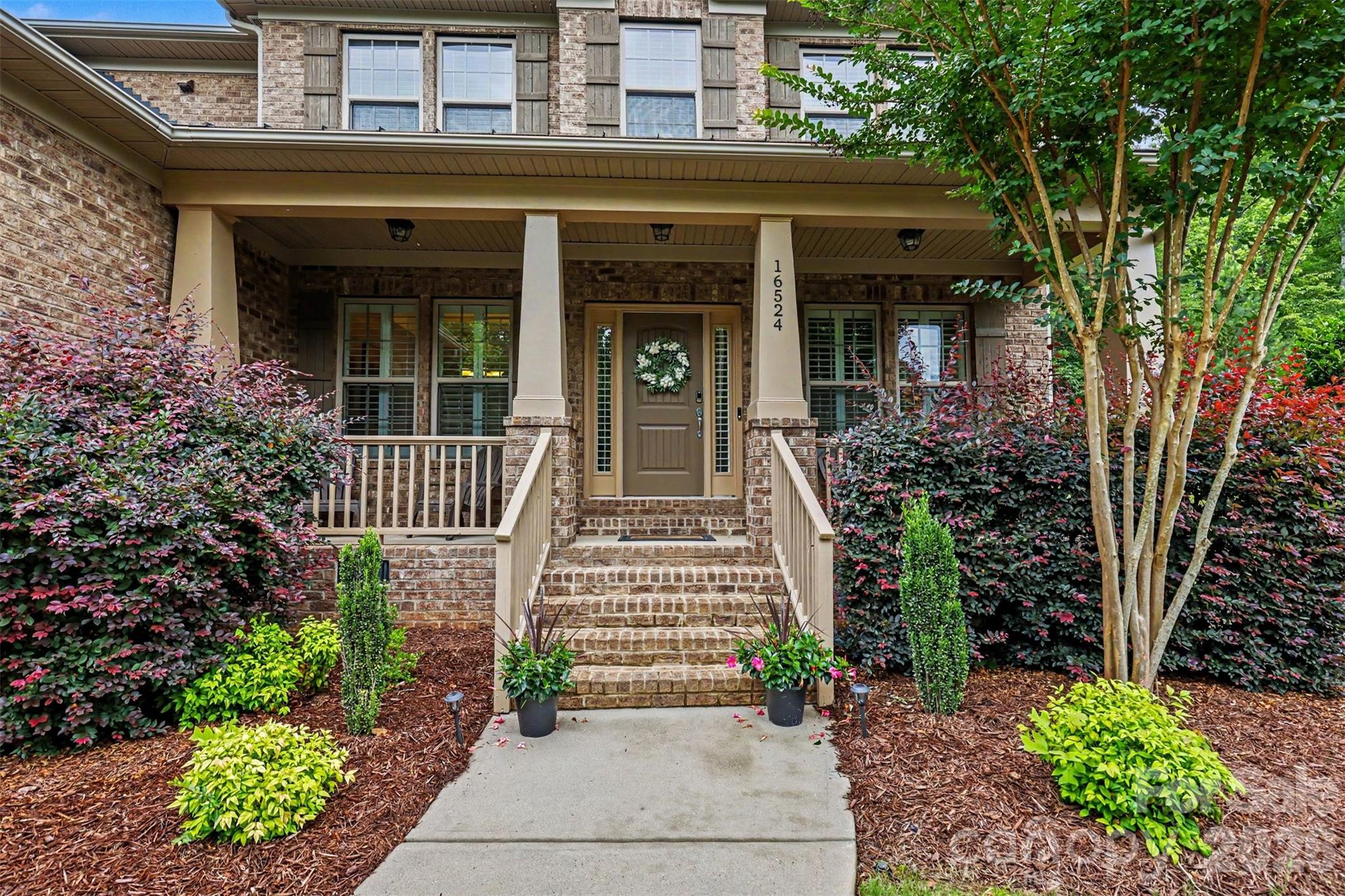 Photo 2 of 16524 Crosshaven Drive, Charlotte, NC