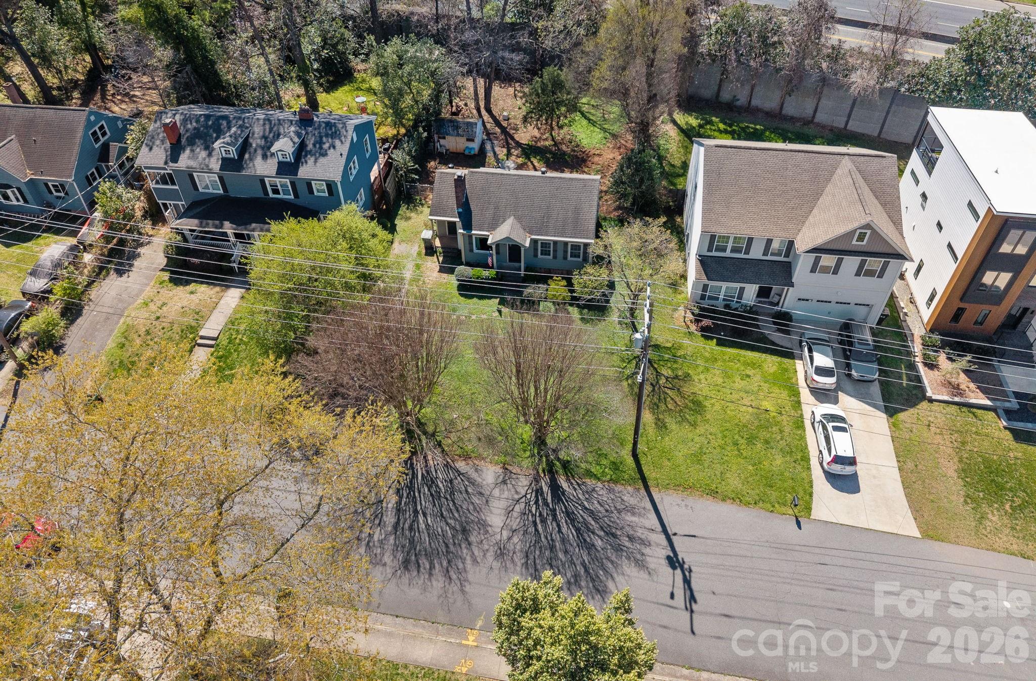 Photo 8 of 2818 Shenandoah Avenue, Charlotte, NC