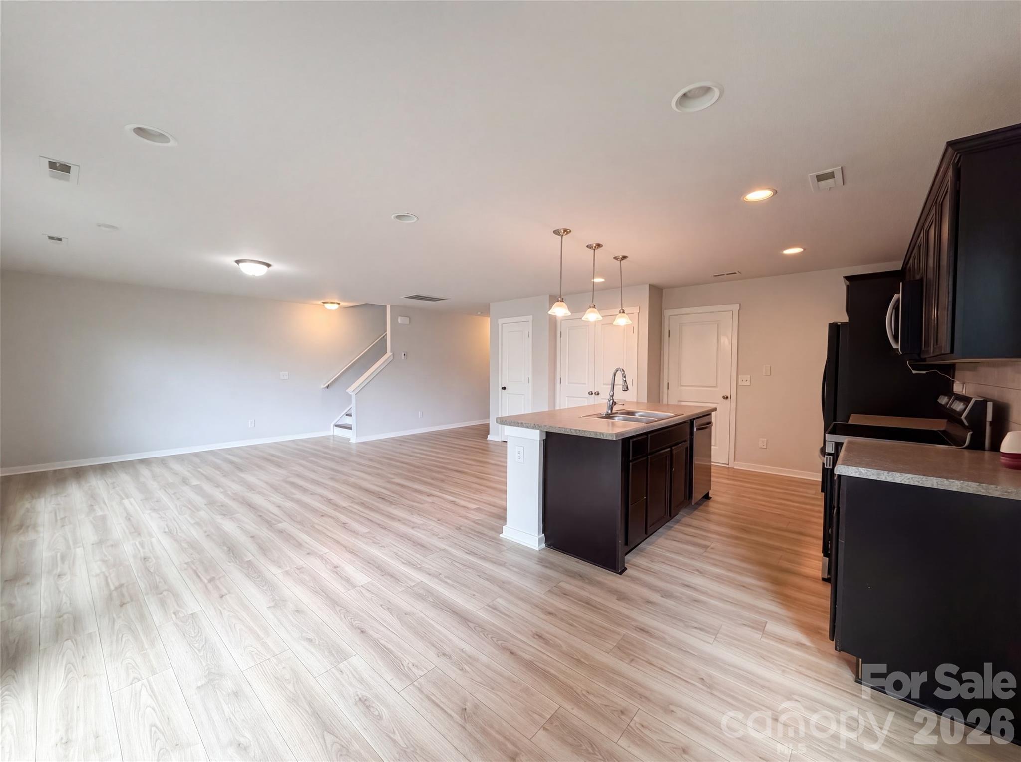 Photo 8 of 5304 Twin Brook Drive, Charlotte, NC