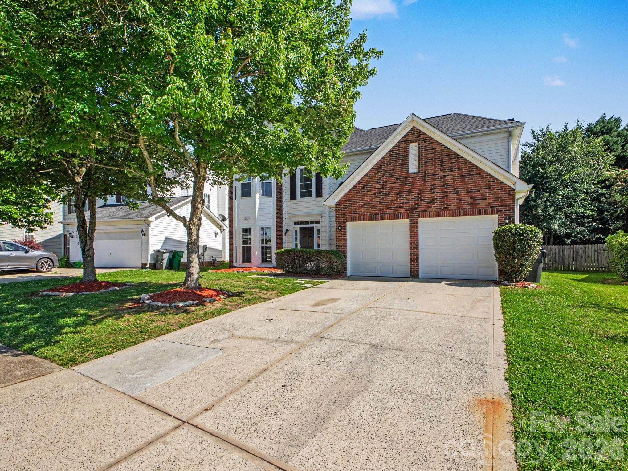 Photo 2 of 5142 Bentgrass Run Drive, Charlotte, NC