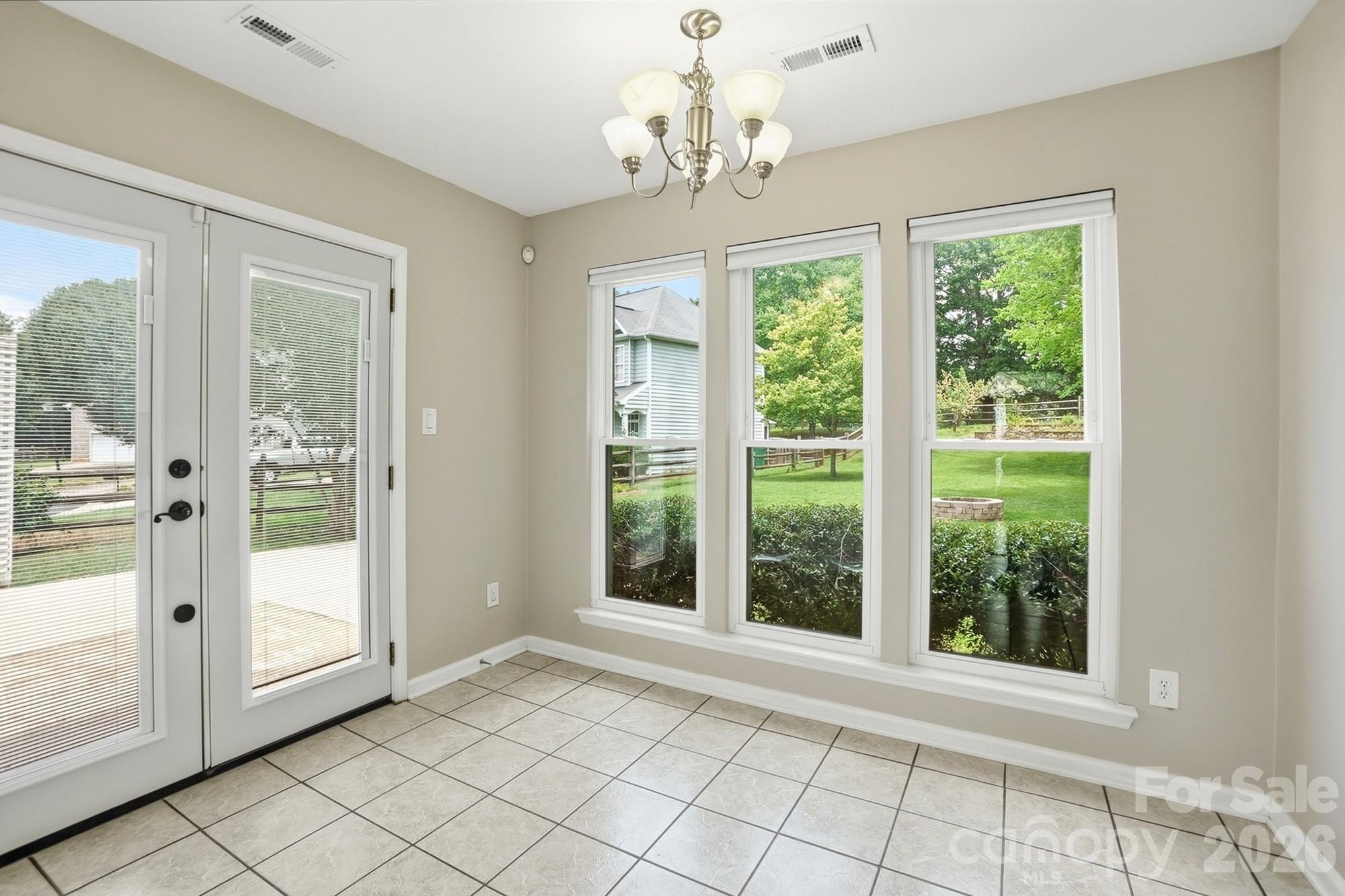 Photo 15 of 11323 Laurel View Drive, Charlotte, NC