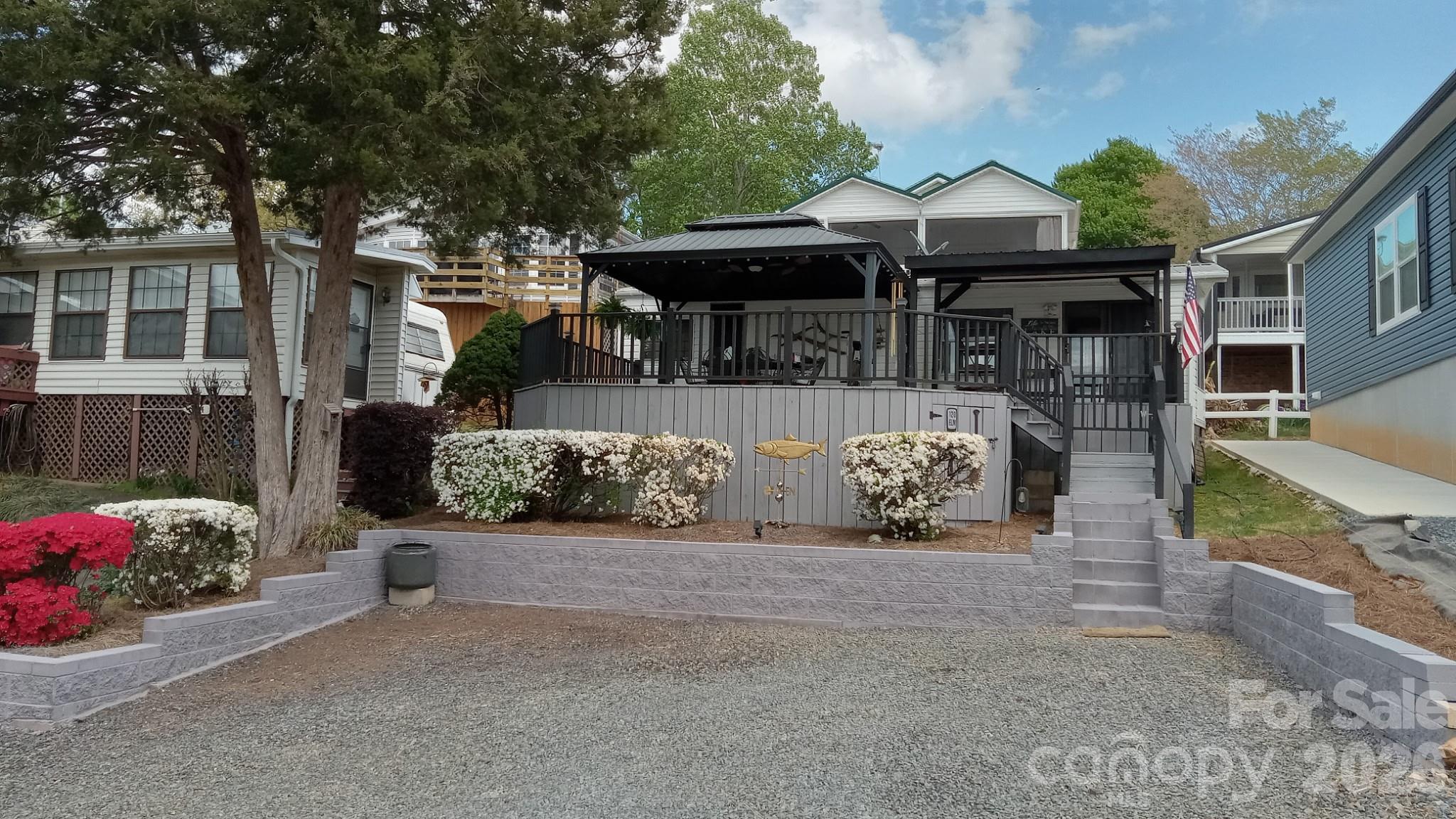 120 Elm Street, New London, NC - photo 1 of 49