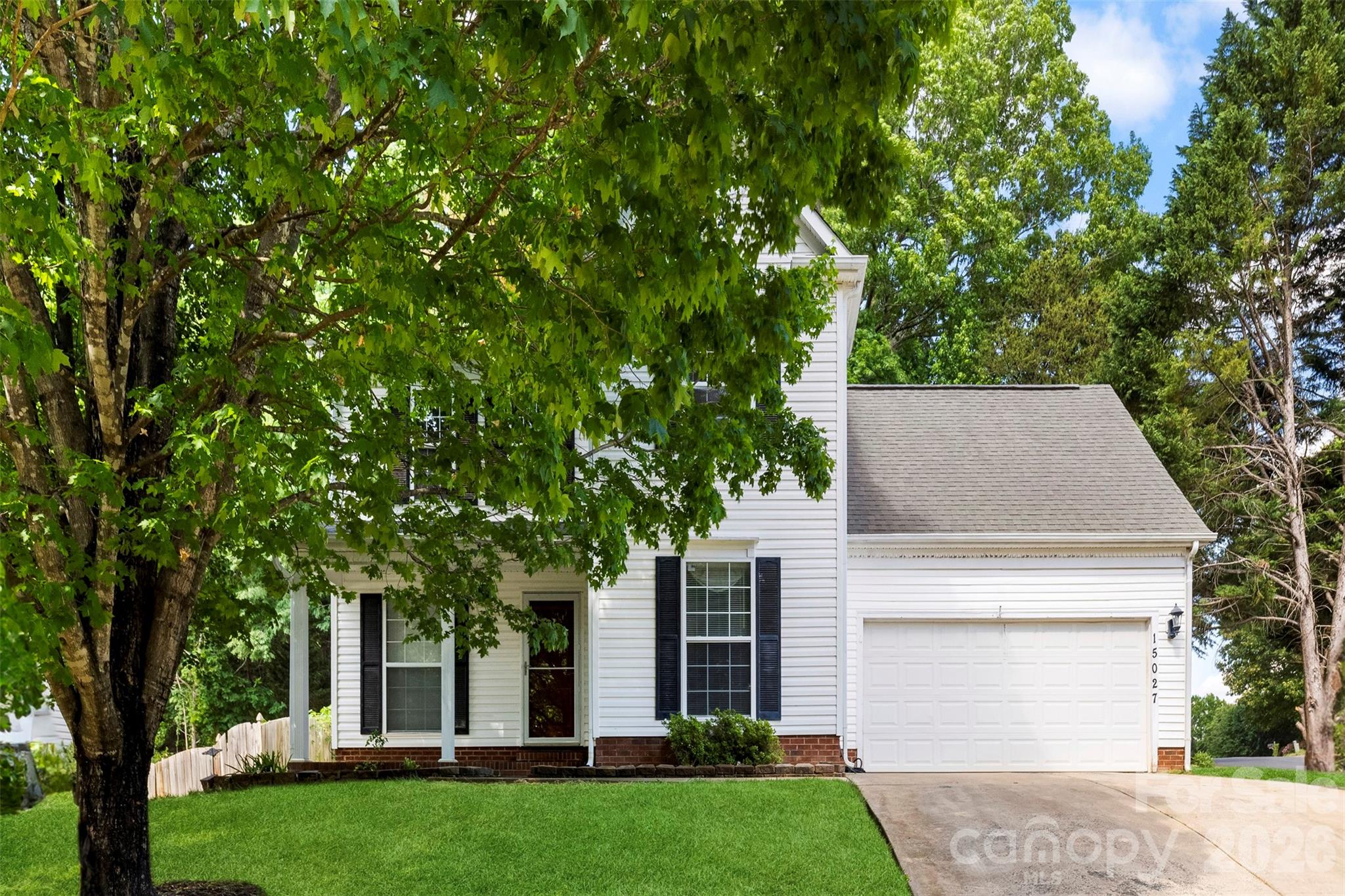 Photo 4 of 15027 Ashlight Drive, Charlotte, NC
