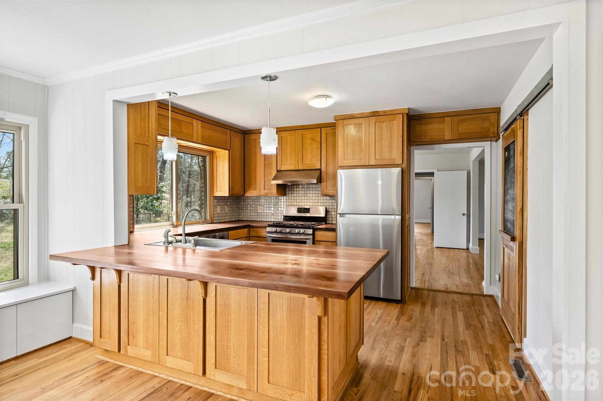 Photo 10 of 9436 Glen Brook Drive, Charlotte, NC