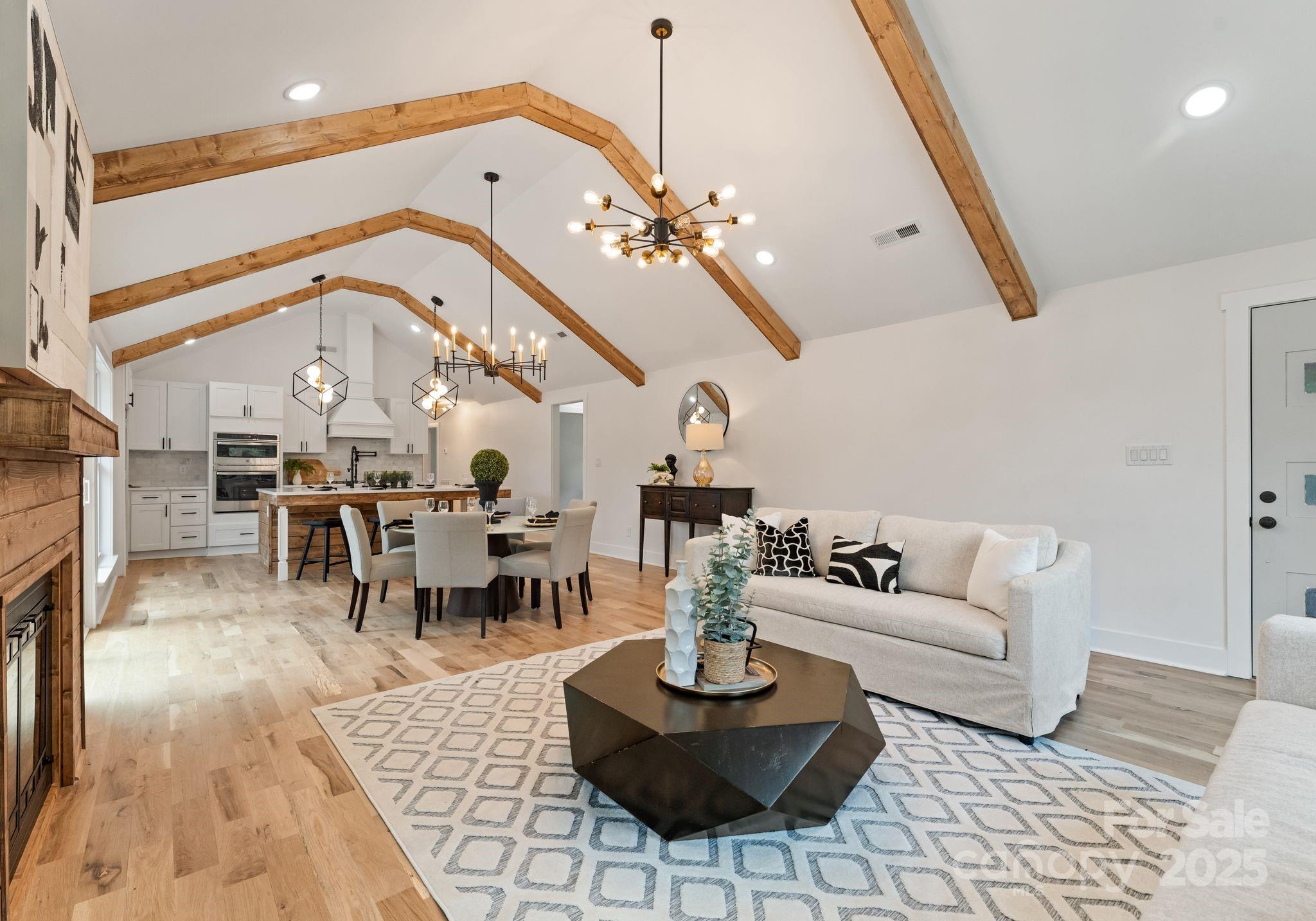 Photo 4 of 6326 Cedar Croft Drive, Charlotte, NC