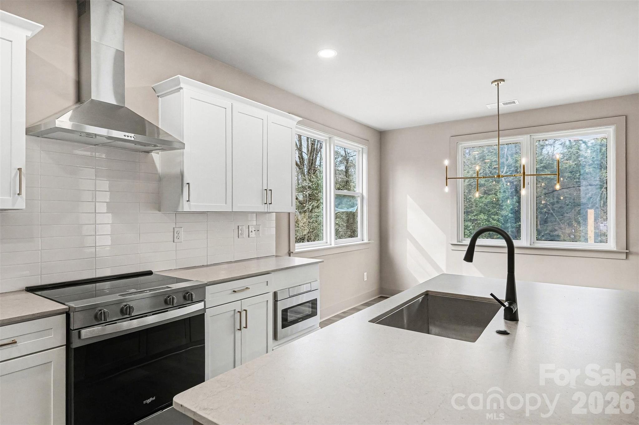 Photo 3 of 2418 Crestview Drive, Charlotte, NC