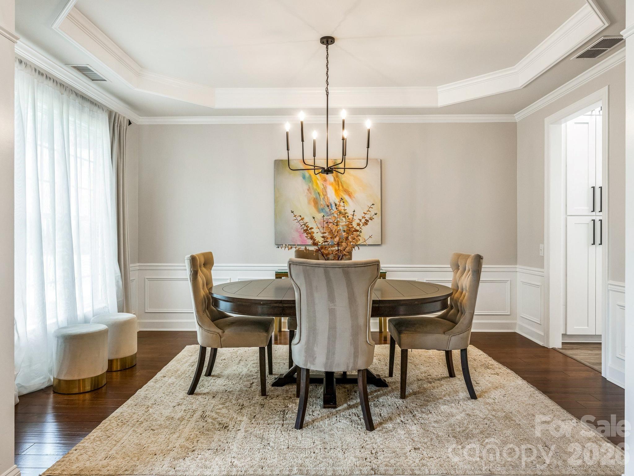 Photo 5 of 6807 Guinevere Drive, Charlotte, NC