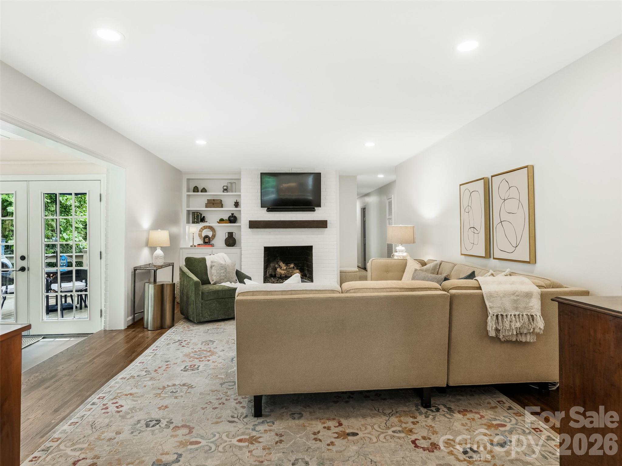 Photo 14 of 1301 E Barden Road, Charlotte, NC