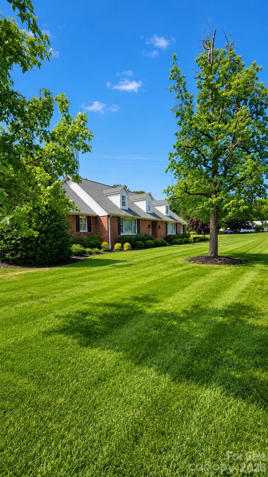 Photo 3 of 1121 Smith Street, Albemarle, NC