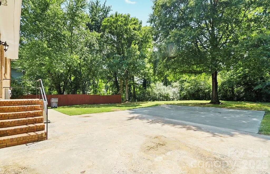 Photo 2 of 6315 Spring Garden Lane, Charlotte, NC