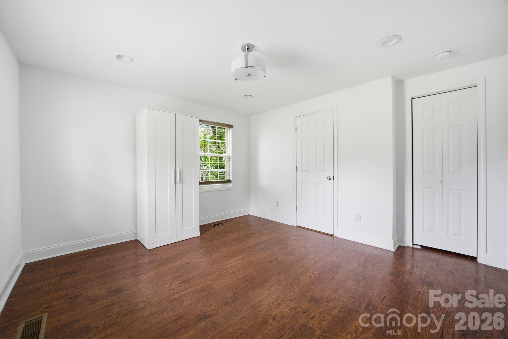 Photo 13 of 219 Breezewood Drive, Charlotte, NC