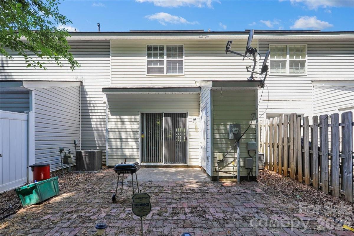 Photo 2 of 7543 Petrea Lane, Charlotte, NC