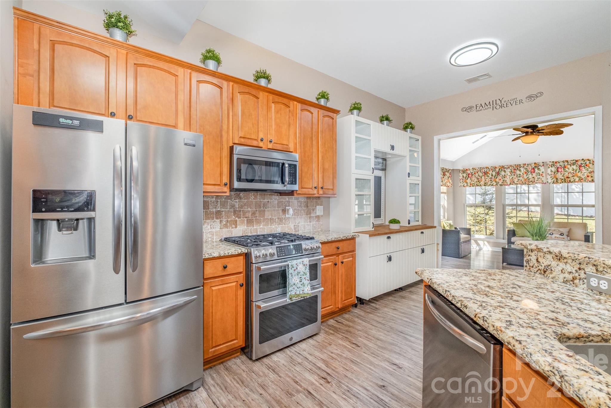 6859 Lakecrest Court, Denver, NC - photo 6 of 25