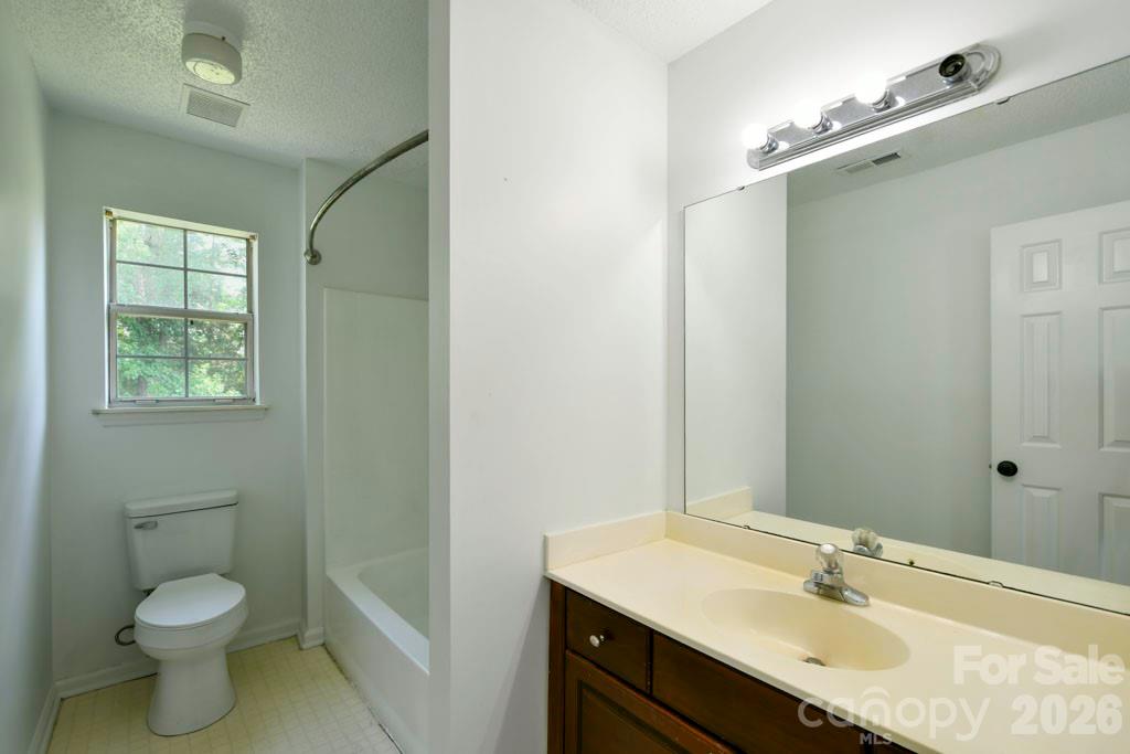 Home for sale at 8406 Bedford Green Lane, Charlotte, NC — photo 20 of 23