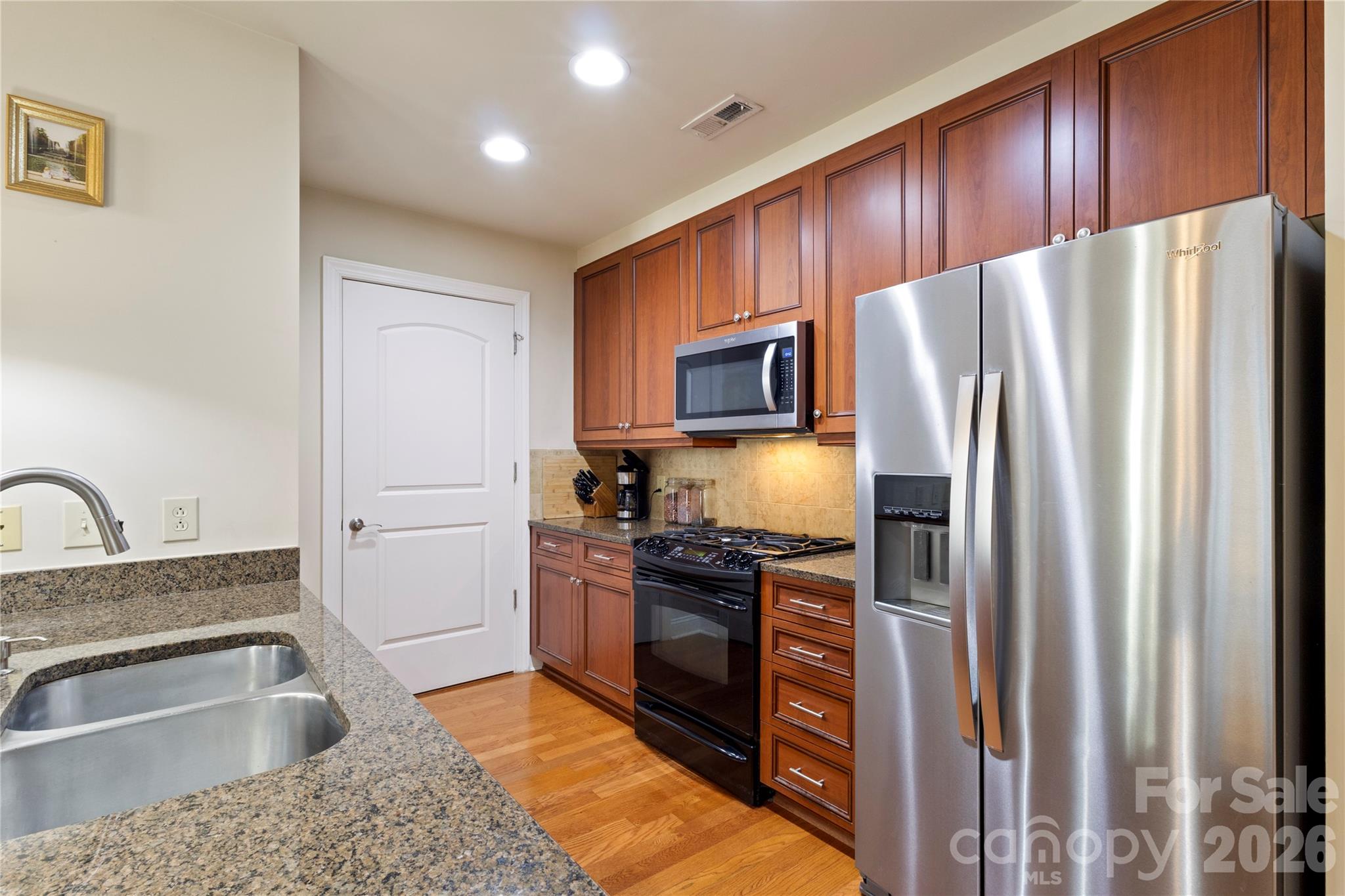 Photo 10 of 701 Royal Court603, Charlotte, NC