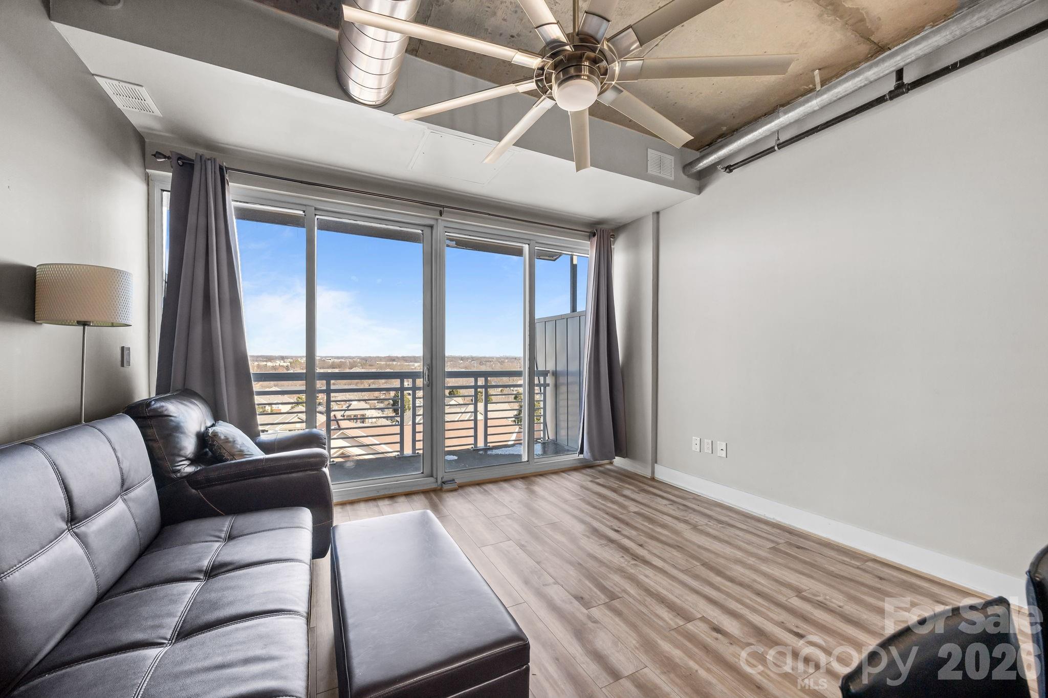 Photo 5 of 505 E 6th Street912, Charlotte, NC