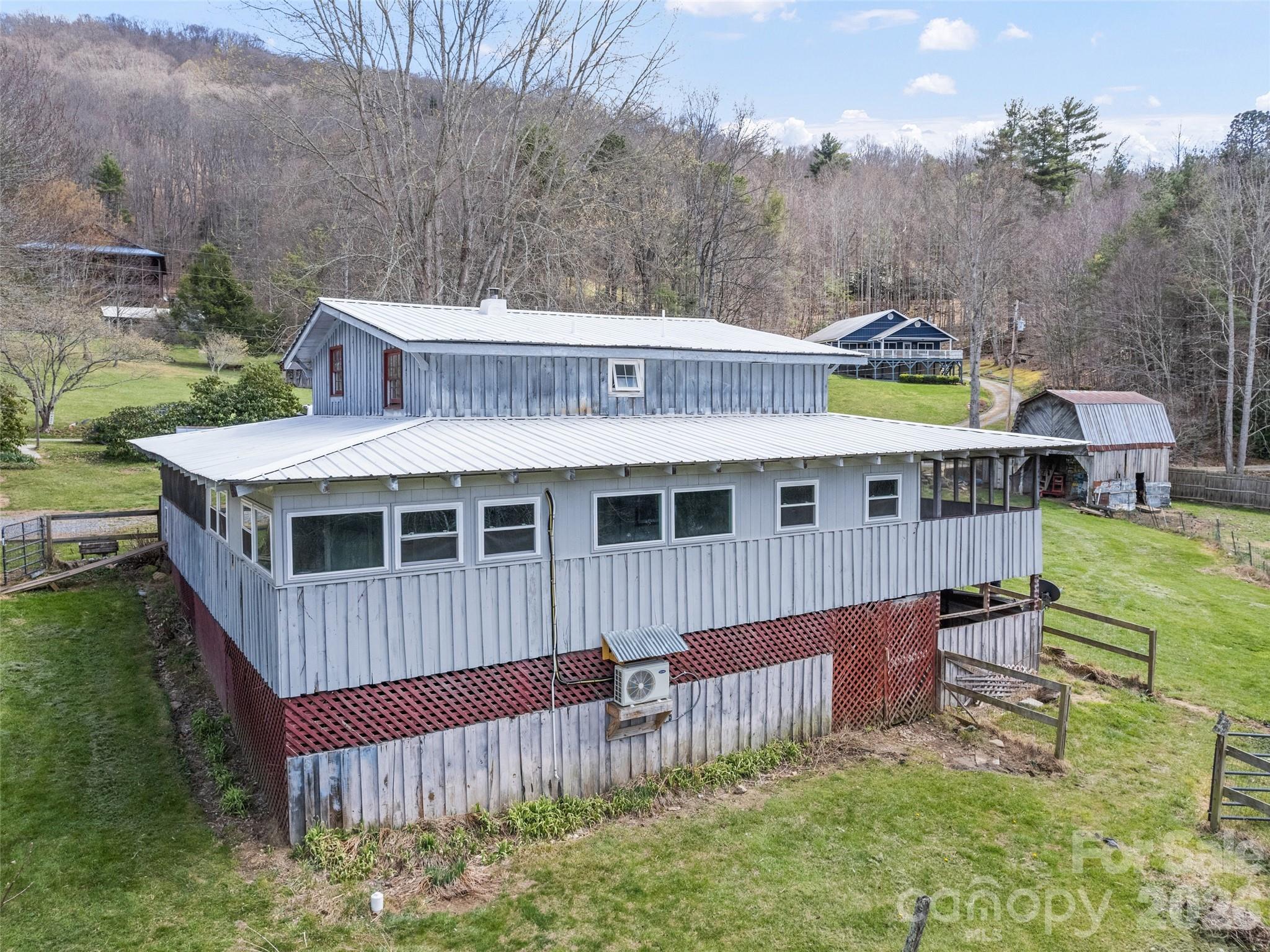 838 Hidden Valley Road, Clyde, NC - photo 8 of 34