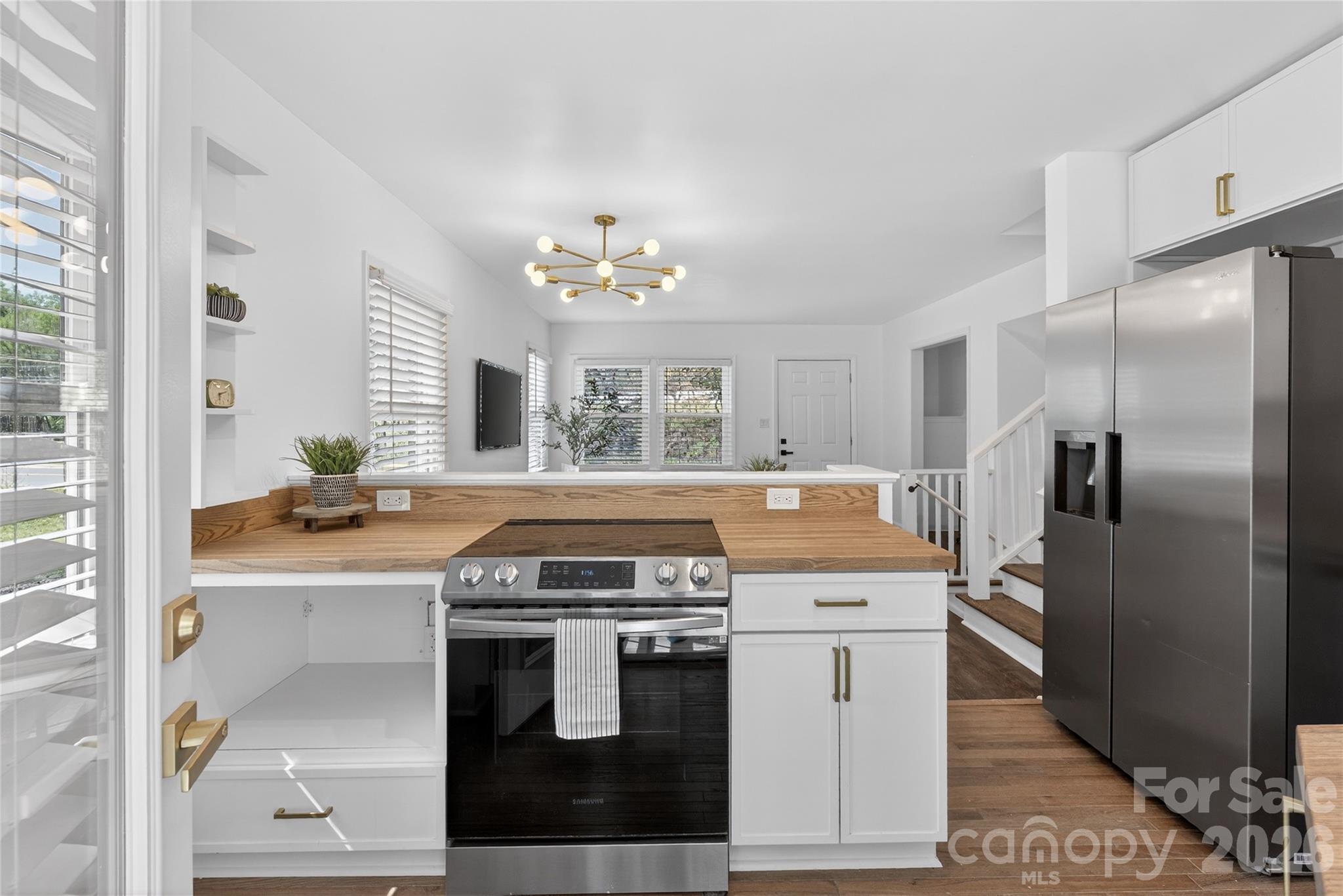 Photo 15 of 5412 Milhaven Lane, Charlotte, NC