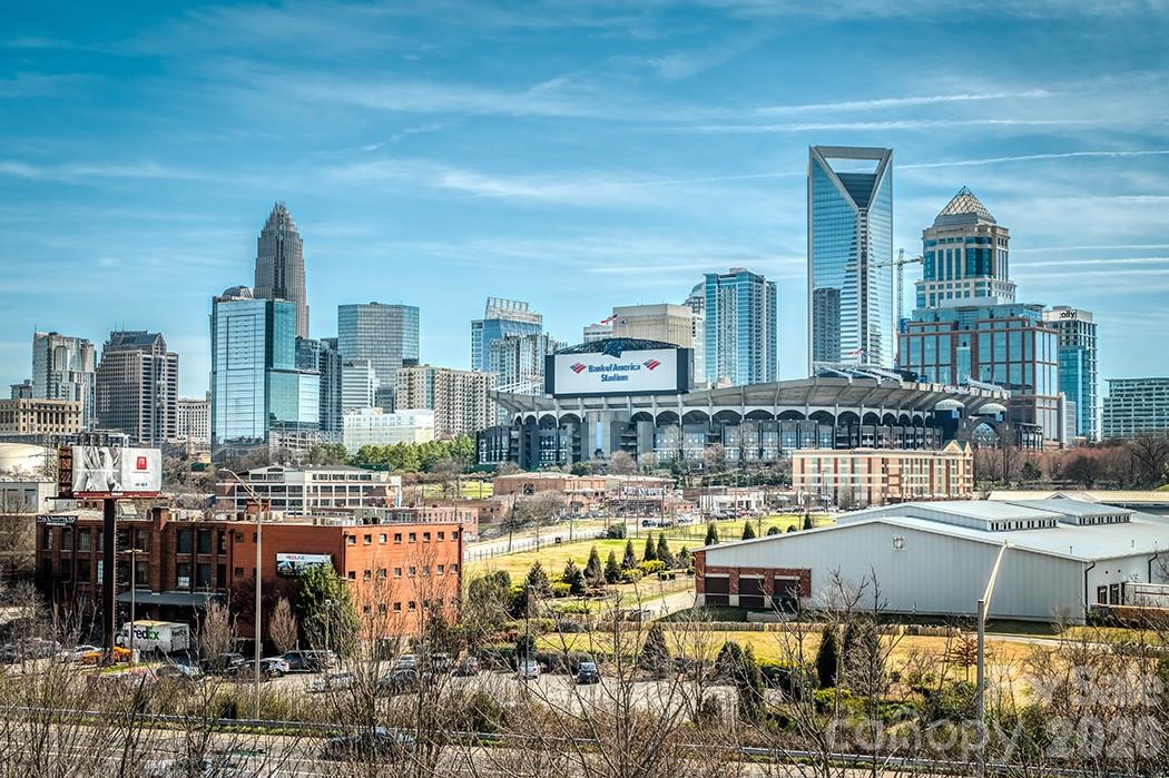 Home for sale at 1101 W 1st Street211, Charlotte, NC — photo 1 of 33