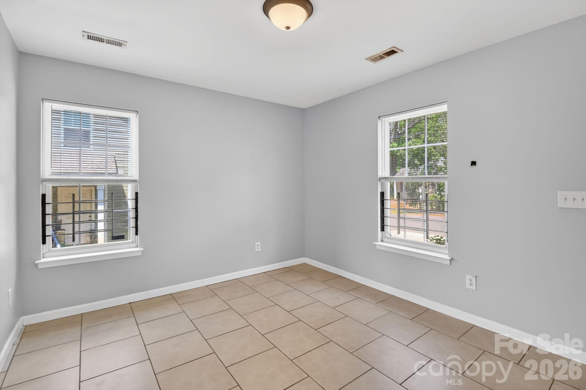 3335 Avalon Avenue, Charlotte, NC - photo 9 of 32