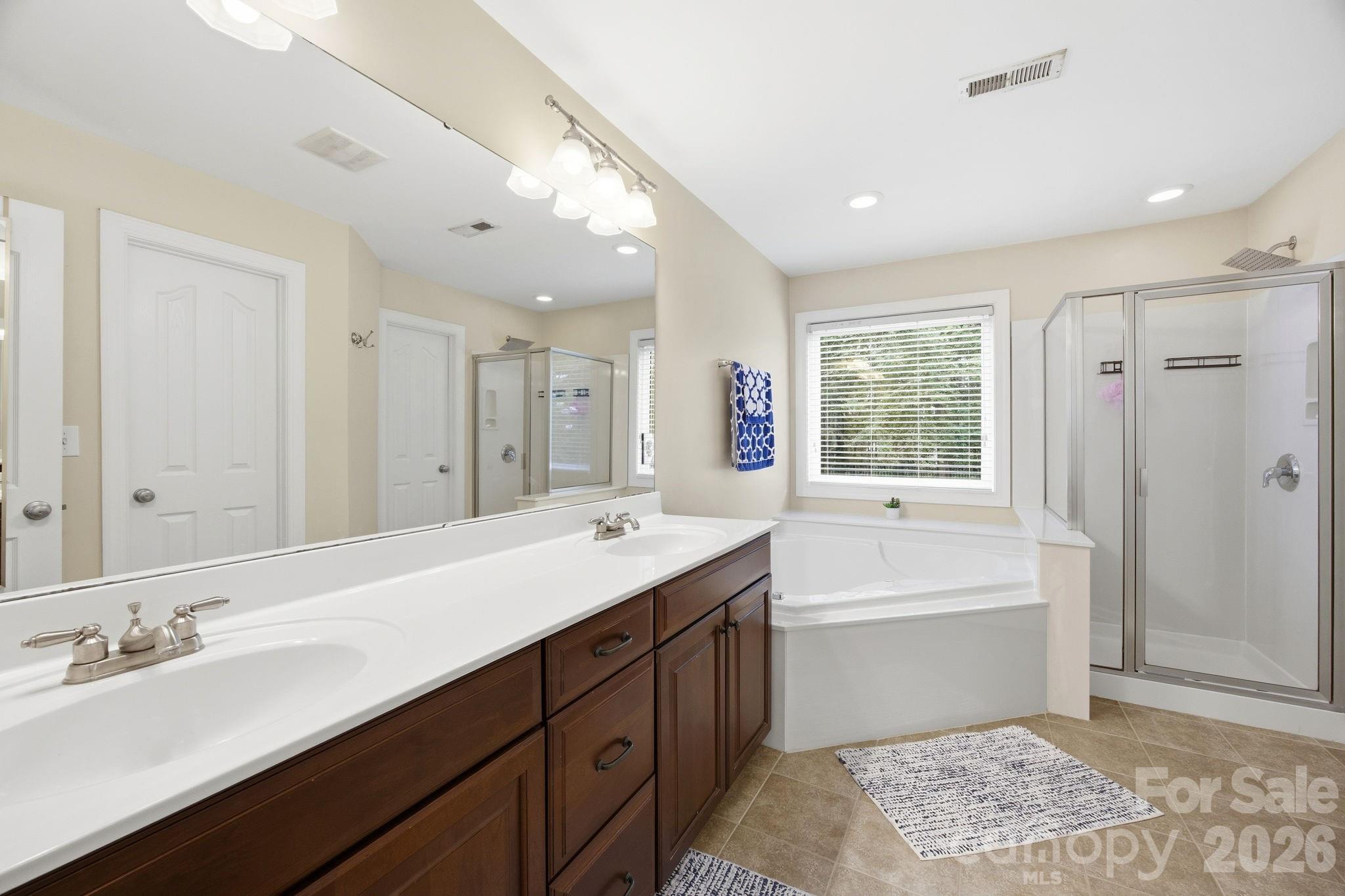 Photo 22 of 16106 Cloverleaf Court, Charlotte, NC