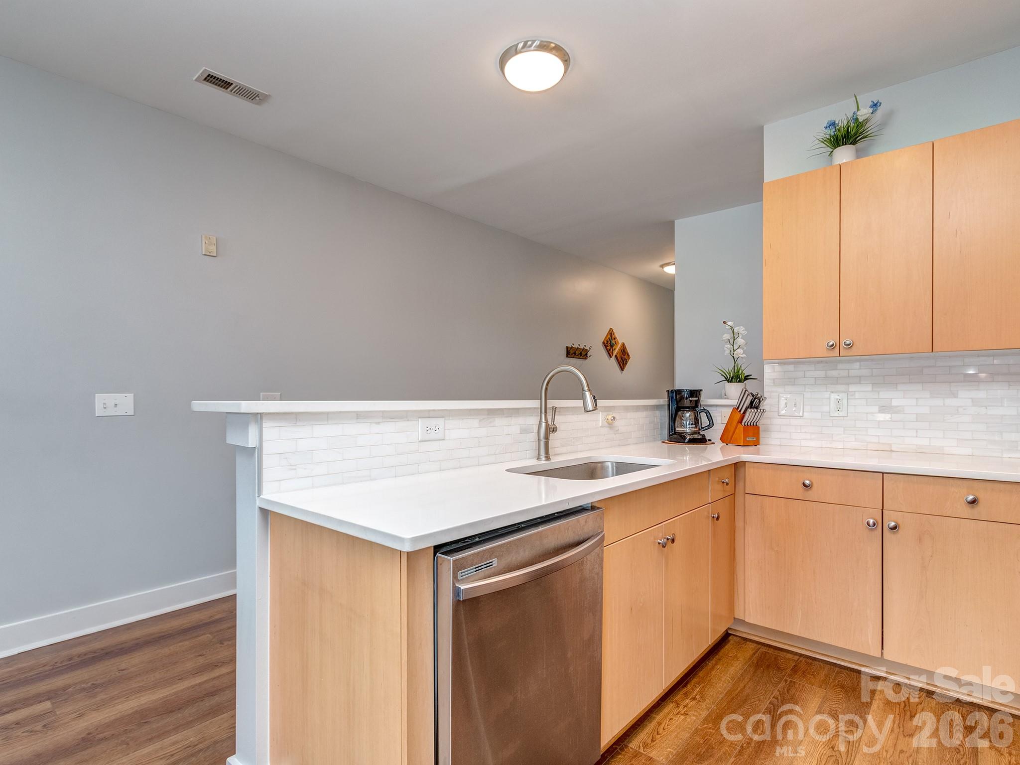 Photo 11 of 1101 W 1st Street211, Charlotte, NC