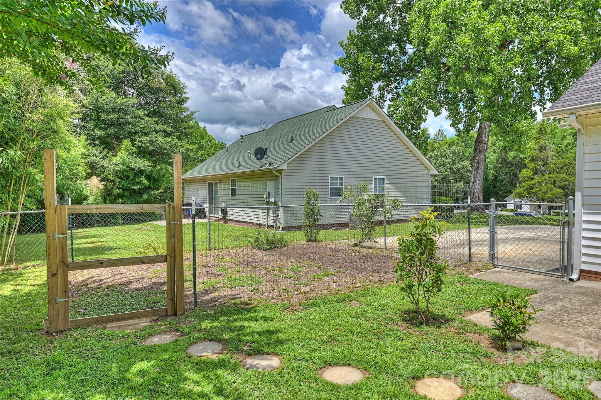 Photo 16 of 1673 Ashridge Road, Rock Hill, SC