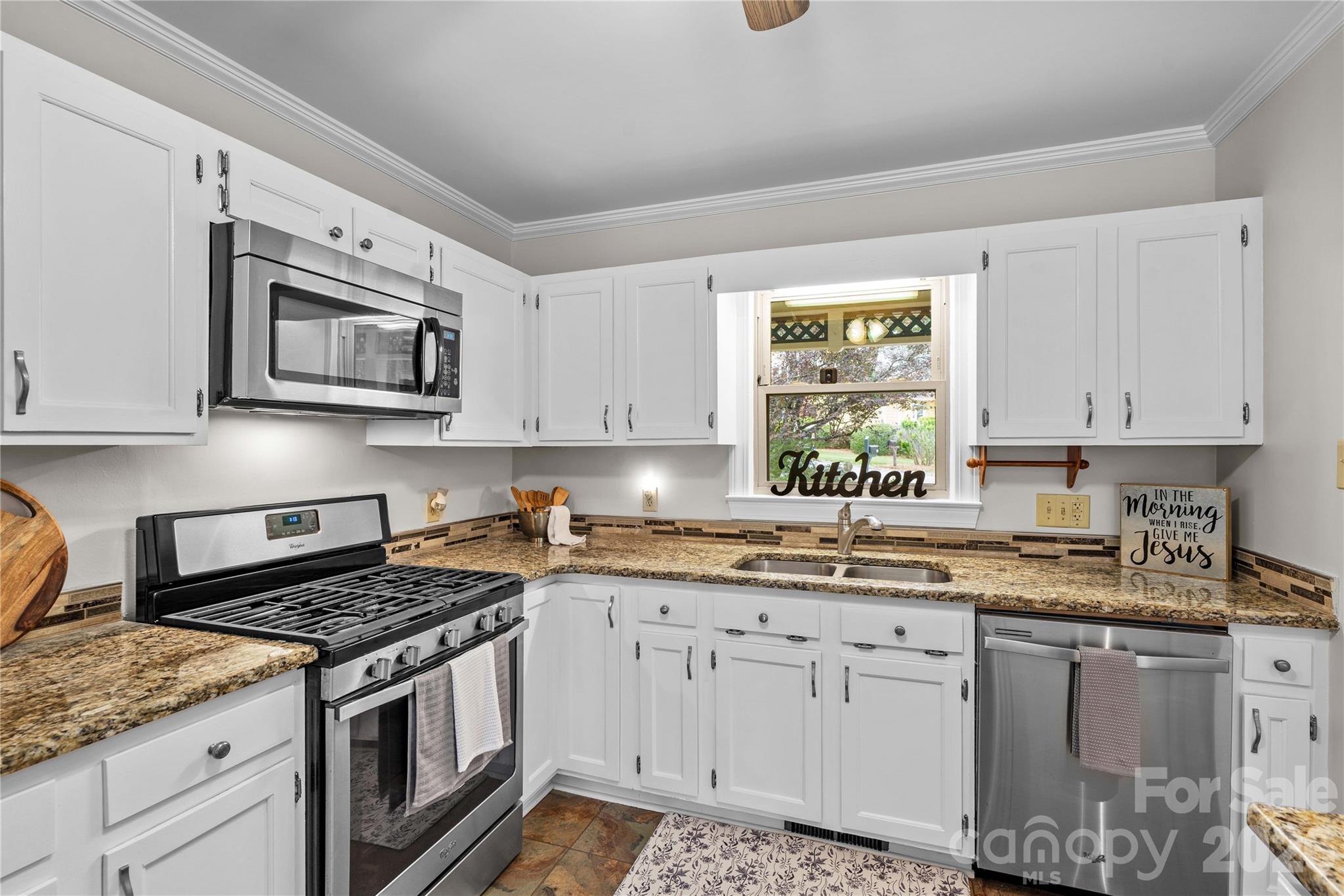 413 Windsor Lane, Statesville, NC - photo 16 of 45