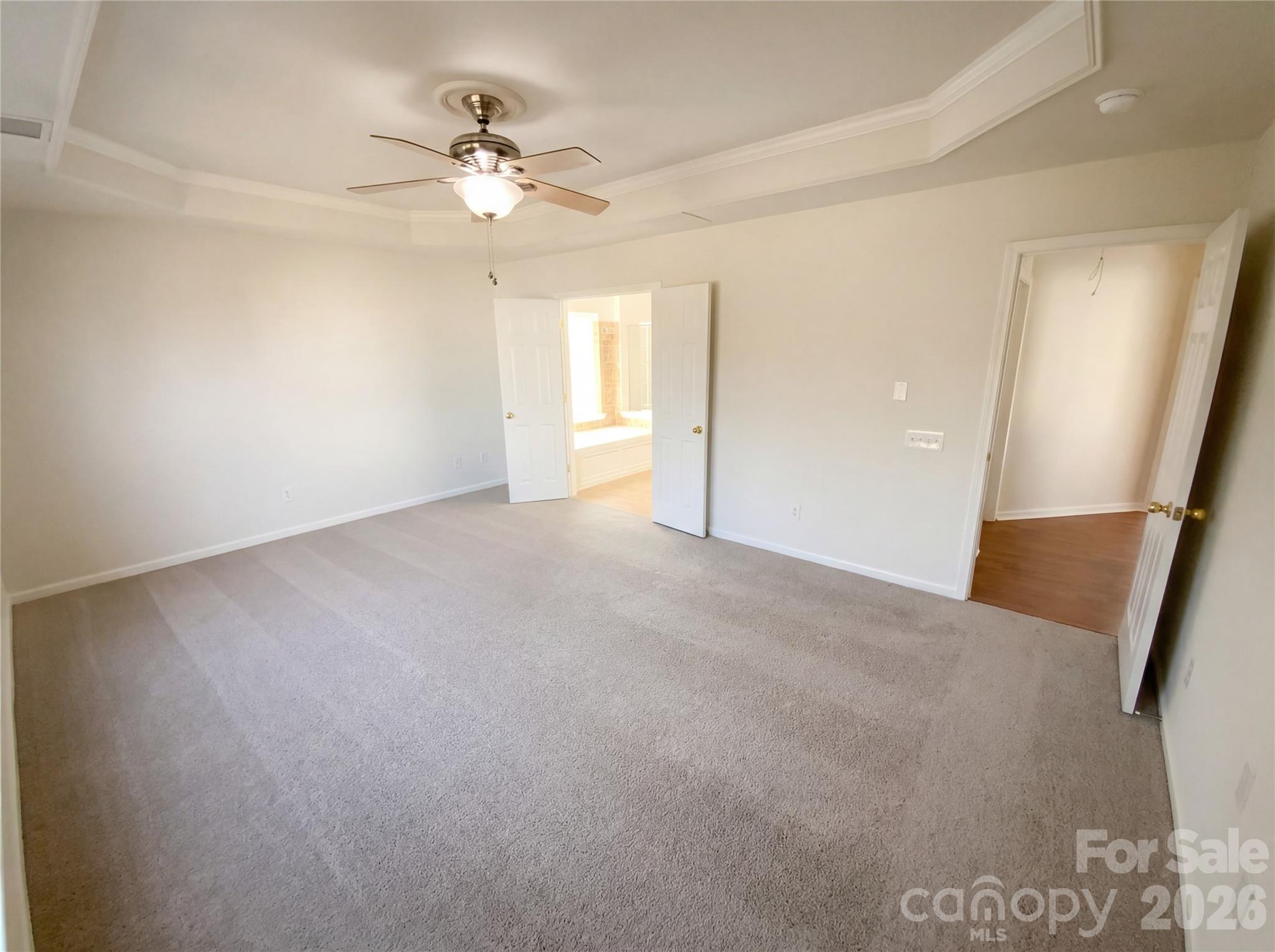 Photo 4 of 10803 Fountaingrove Drive, Charlotte, NC