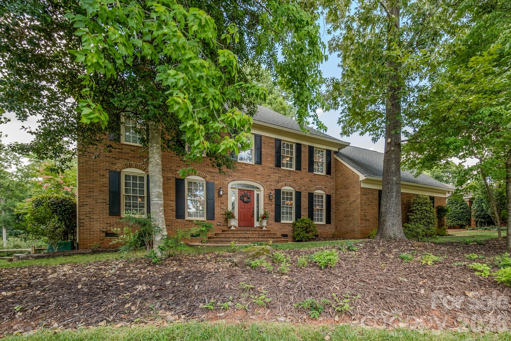 5910 Summerston Place, Charlotte, NC