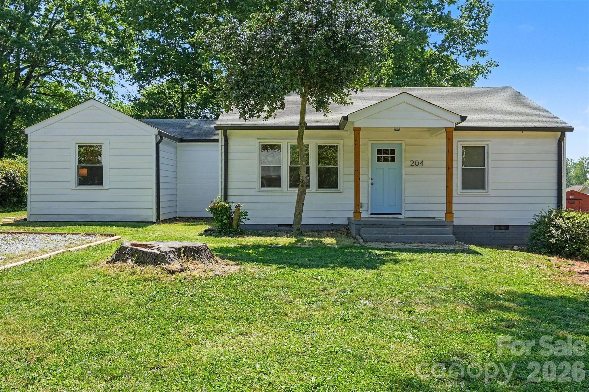 204 N Oak Street, Lowell, NC - photo 1 of 22