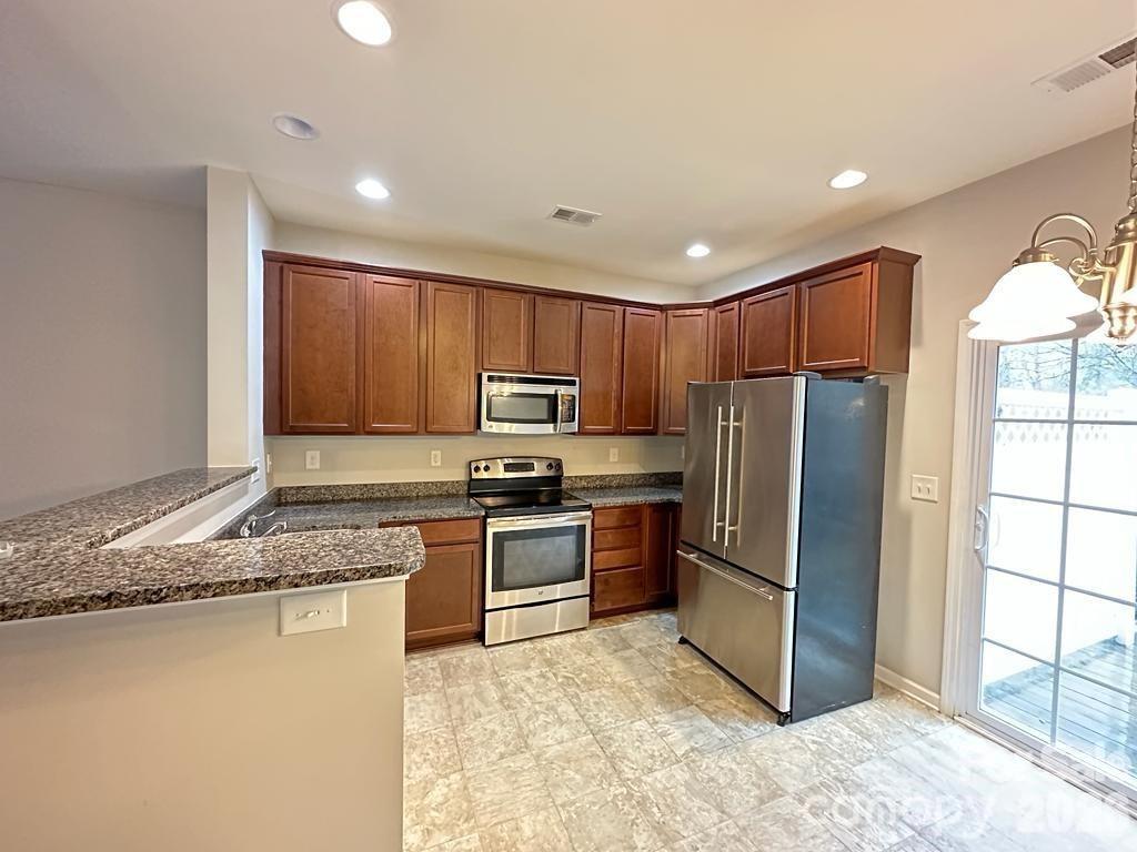 Photo 4 of 10383 Bunclody Drive, Charlotte, NC