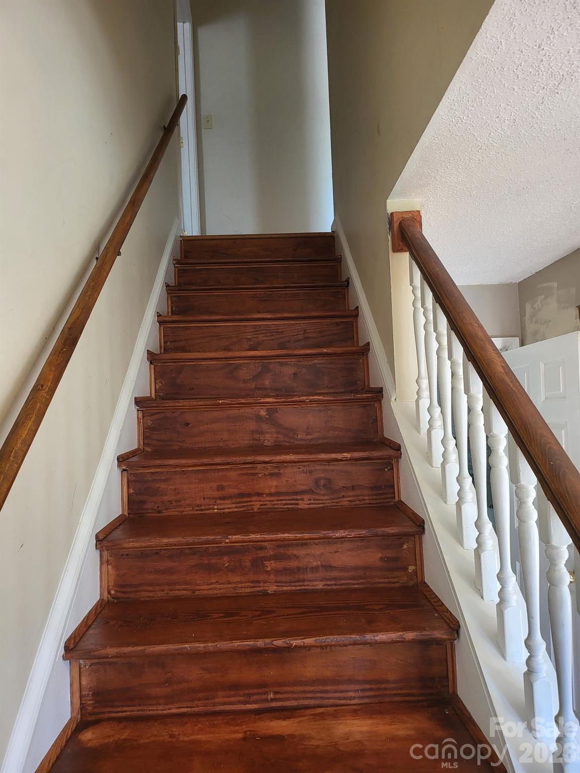 Photo 5 of 1022 Balsam Terrace, Charlotte, NC