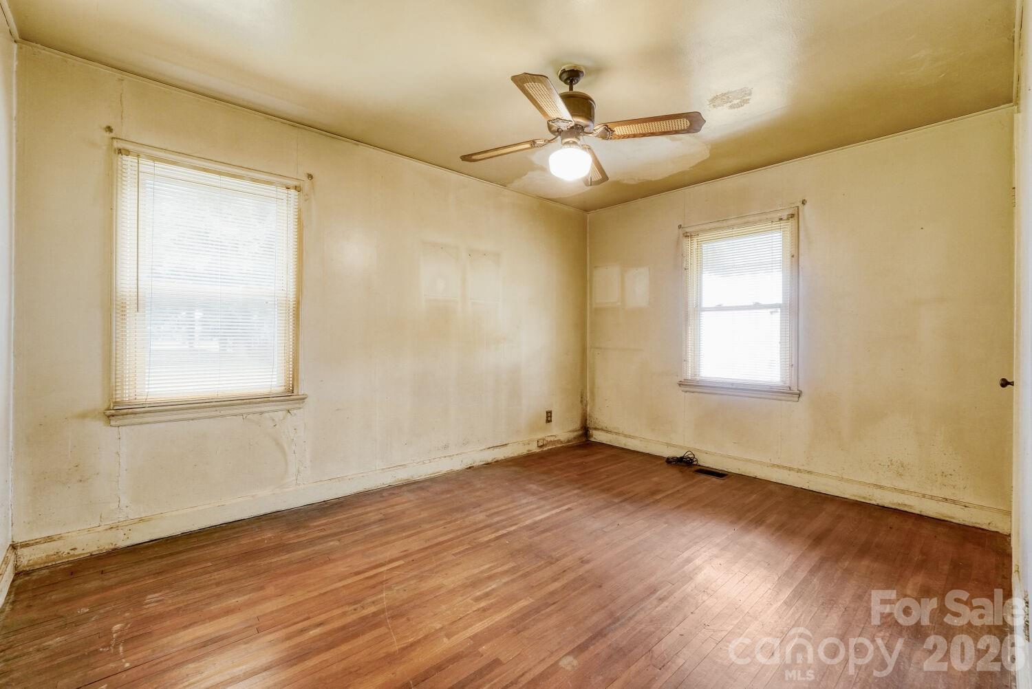 Home for sale at 2316 Edison Street, Charlotte, NC — photo 8 of 11